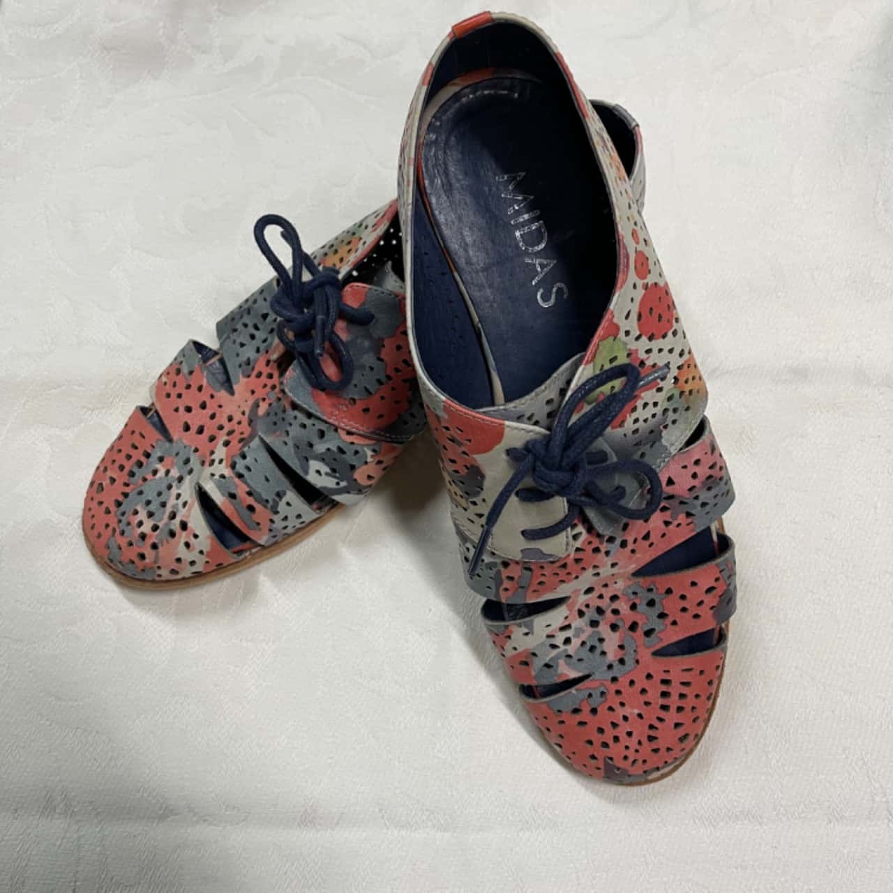 Midas Womens Size 38 Pattern (s)