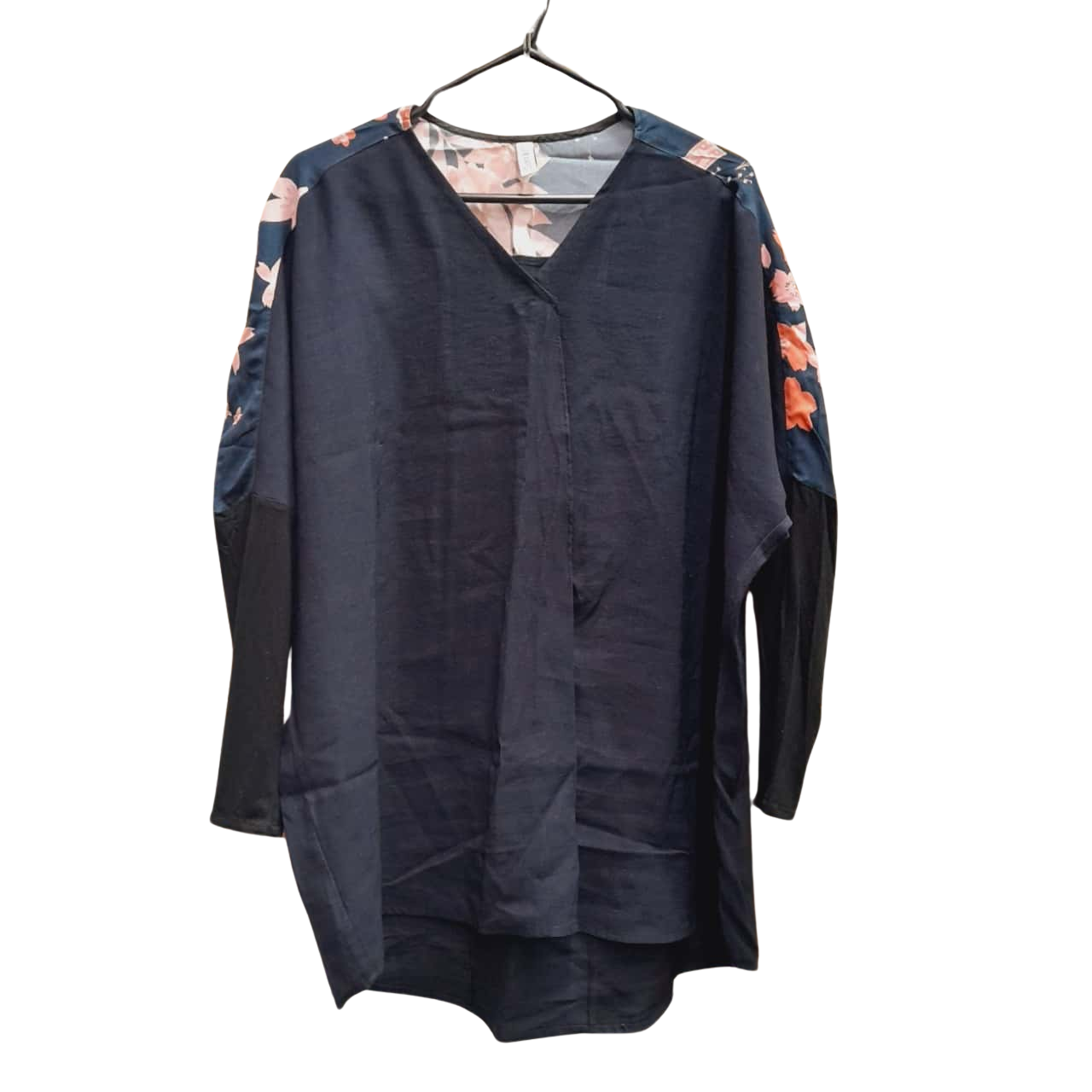 VALE AND WARD One Size Lovely Loose Fit Tunic Top