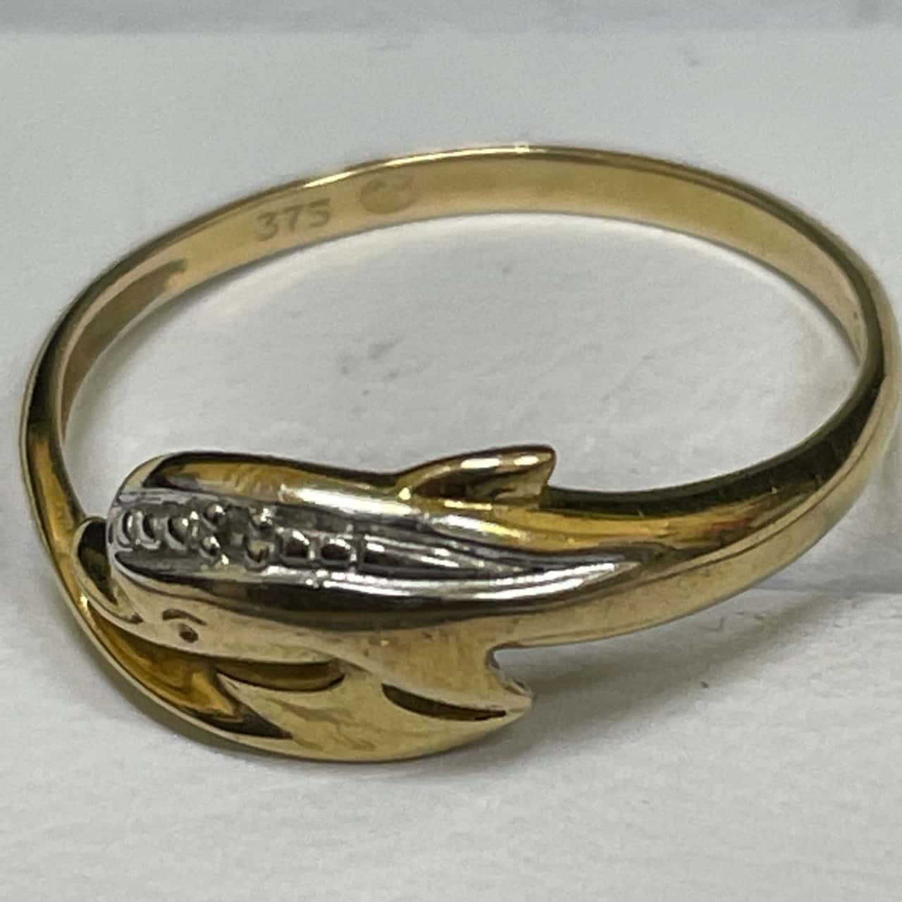 Women's 9kt (375) Gold Ring -Fish pattern (s)