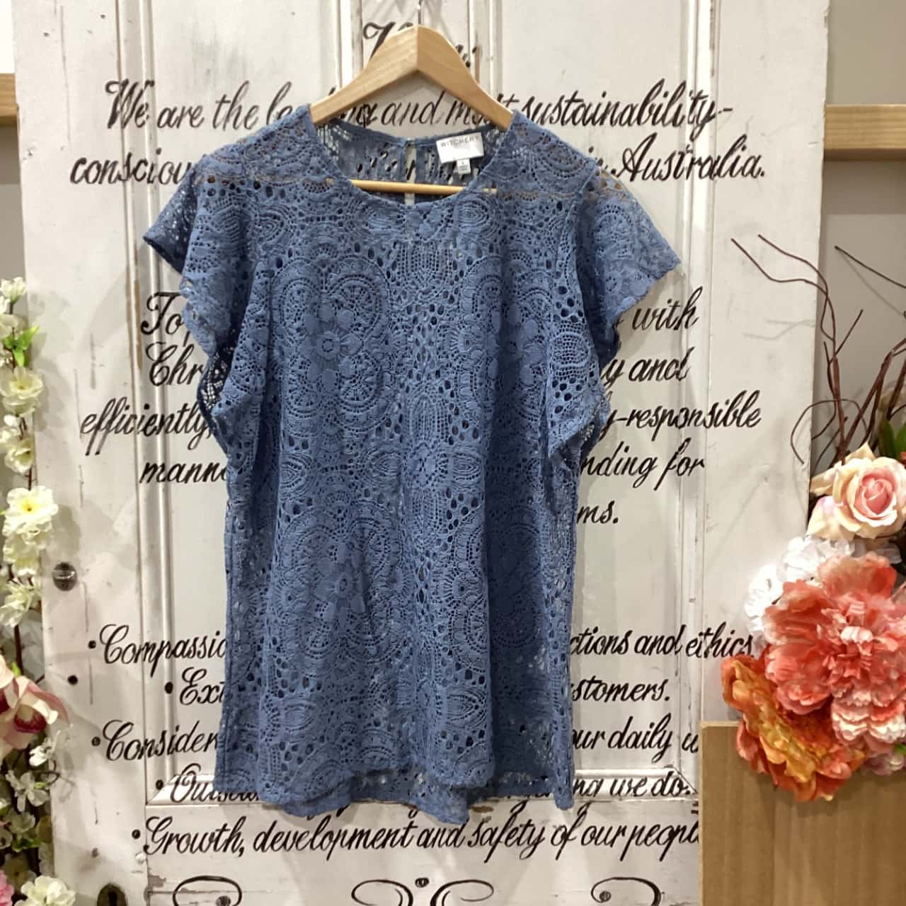 Sale Item Witchery Brand Womens Stunning Lace Pattern Top Size L