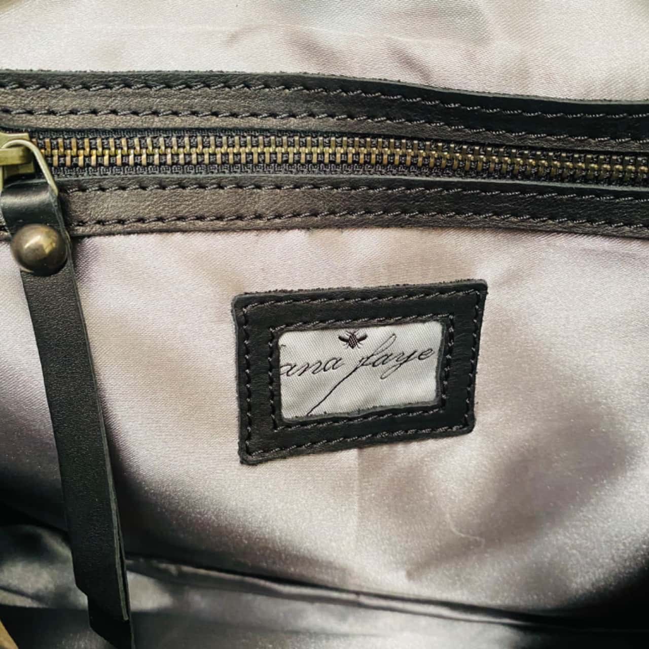 ANA FAYE OLIVIA Black Leather Handbag (s)