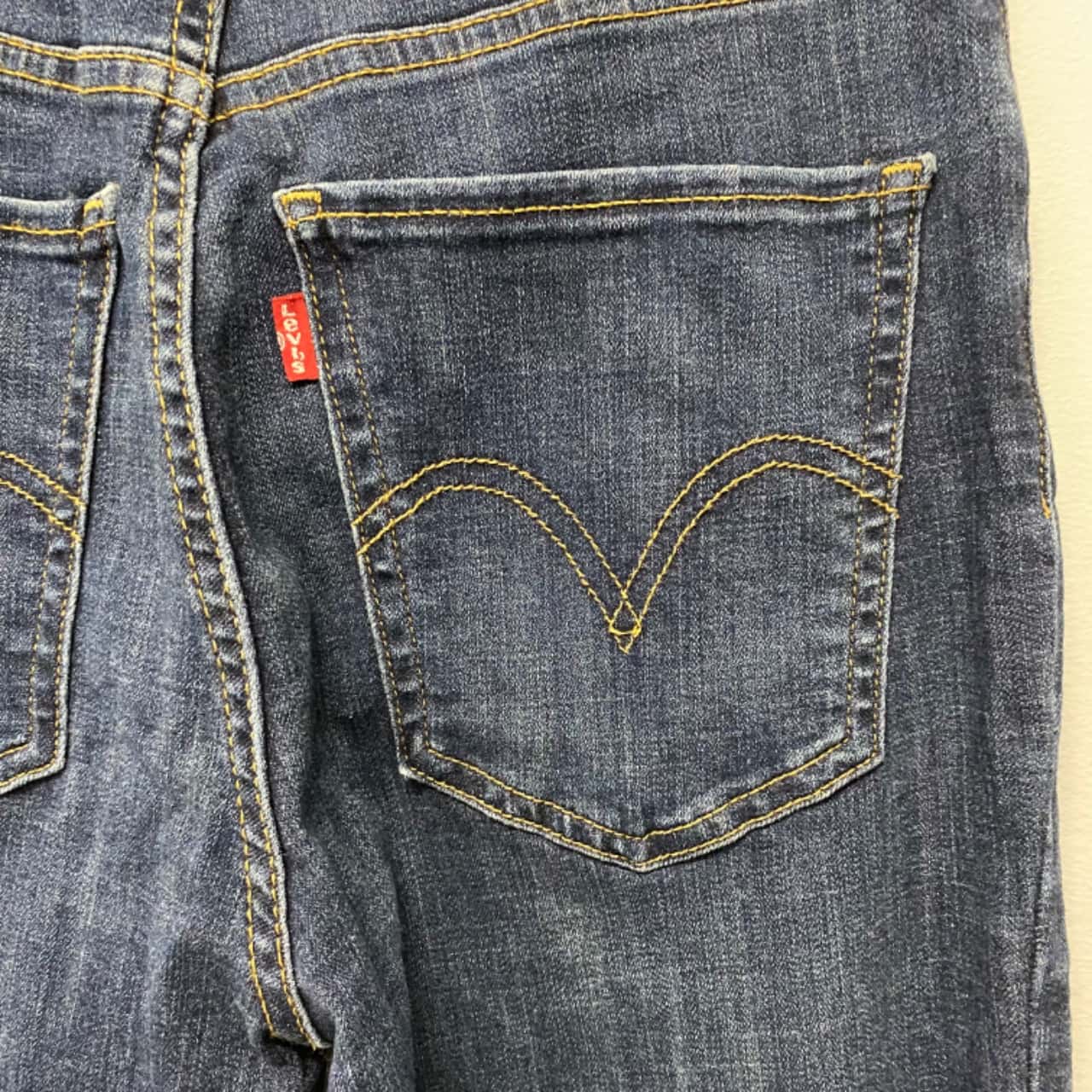 Levis Womens Size 27 Skinny Jeans Blue (s)