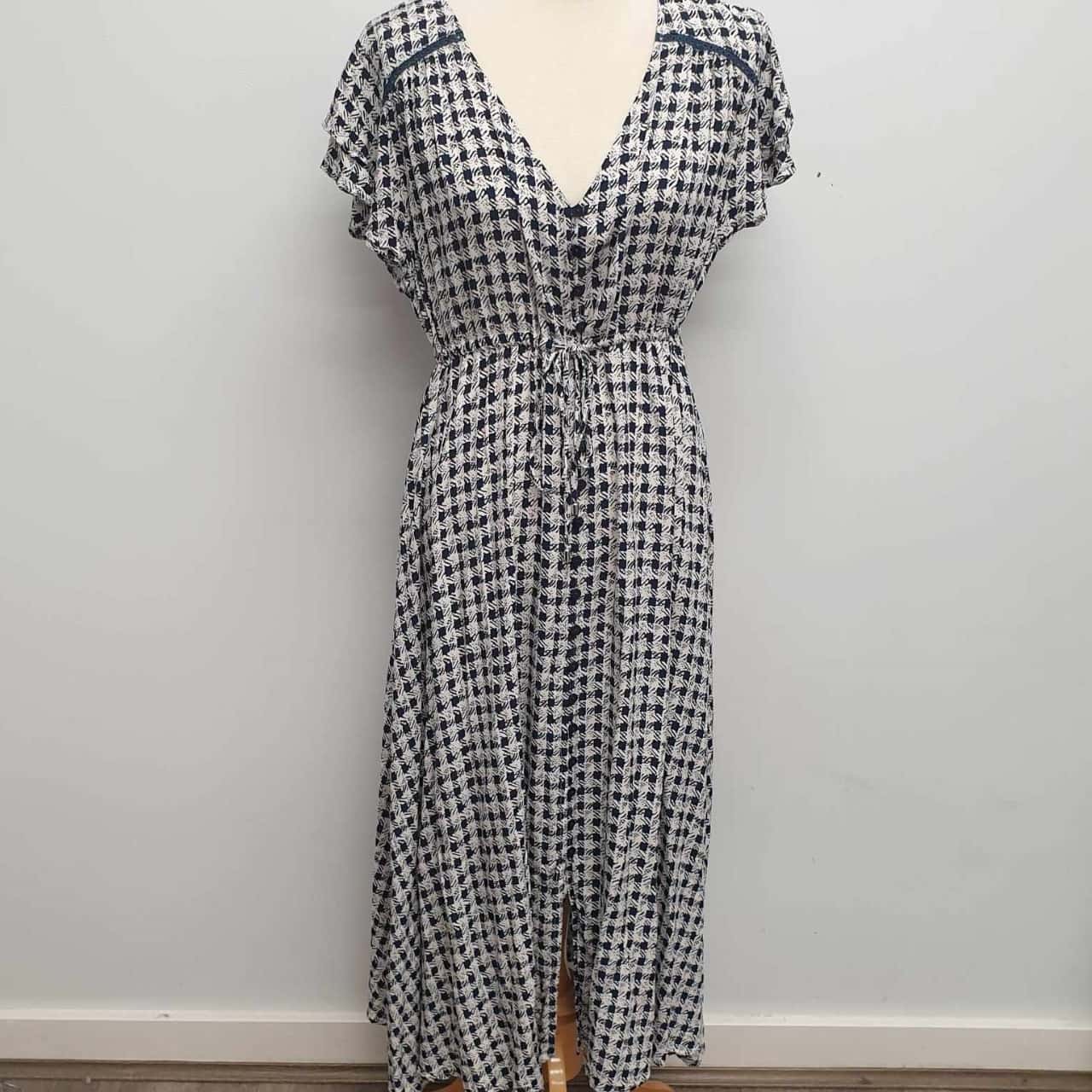 Boho Classy Navy & White Dog Tooth Patterned Maxi Dress with Navy Lace ...