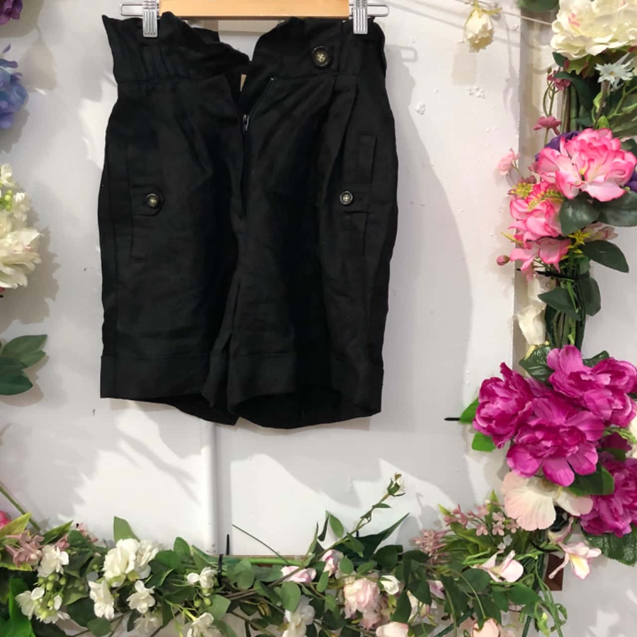 Gorman Size 6 Black Shorts High Ruffle Waistband