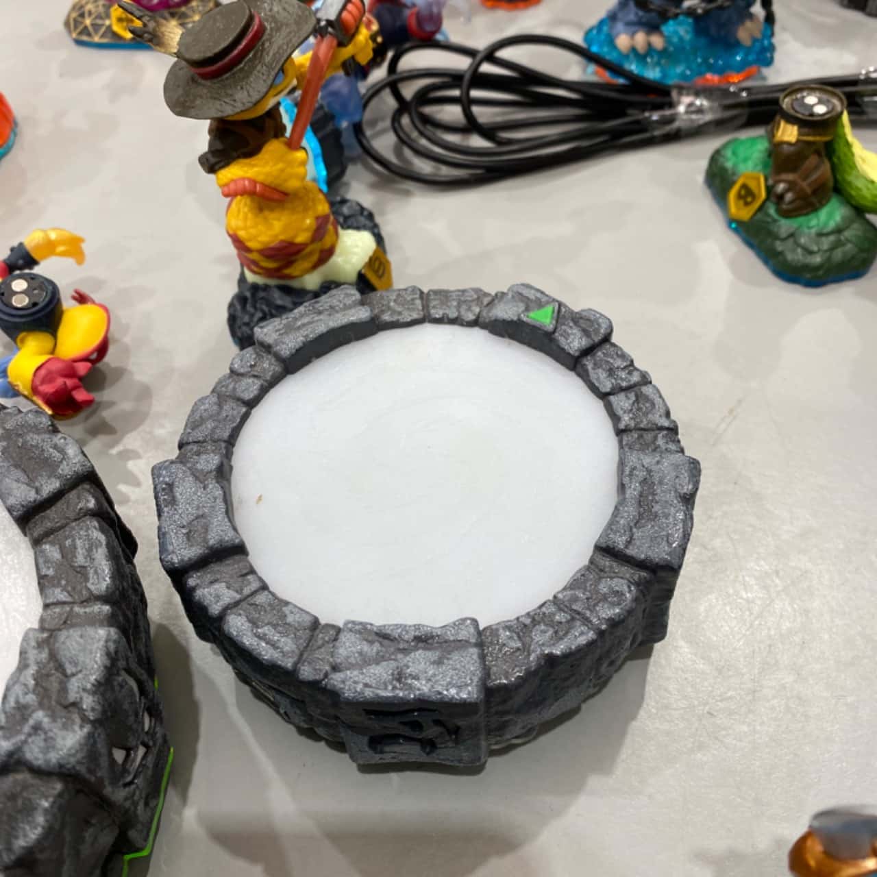 Set of Skylanders With 3 Portals