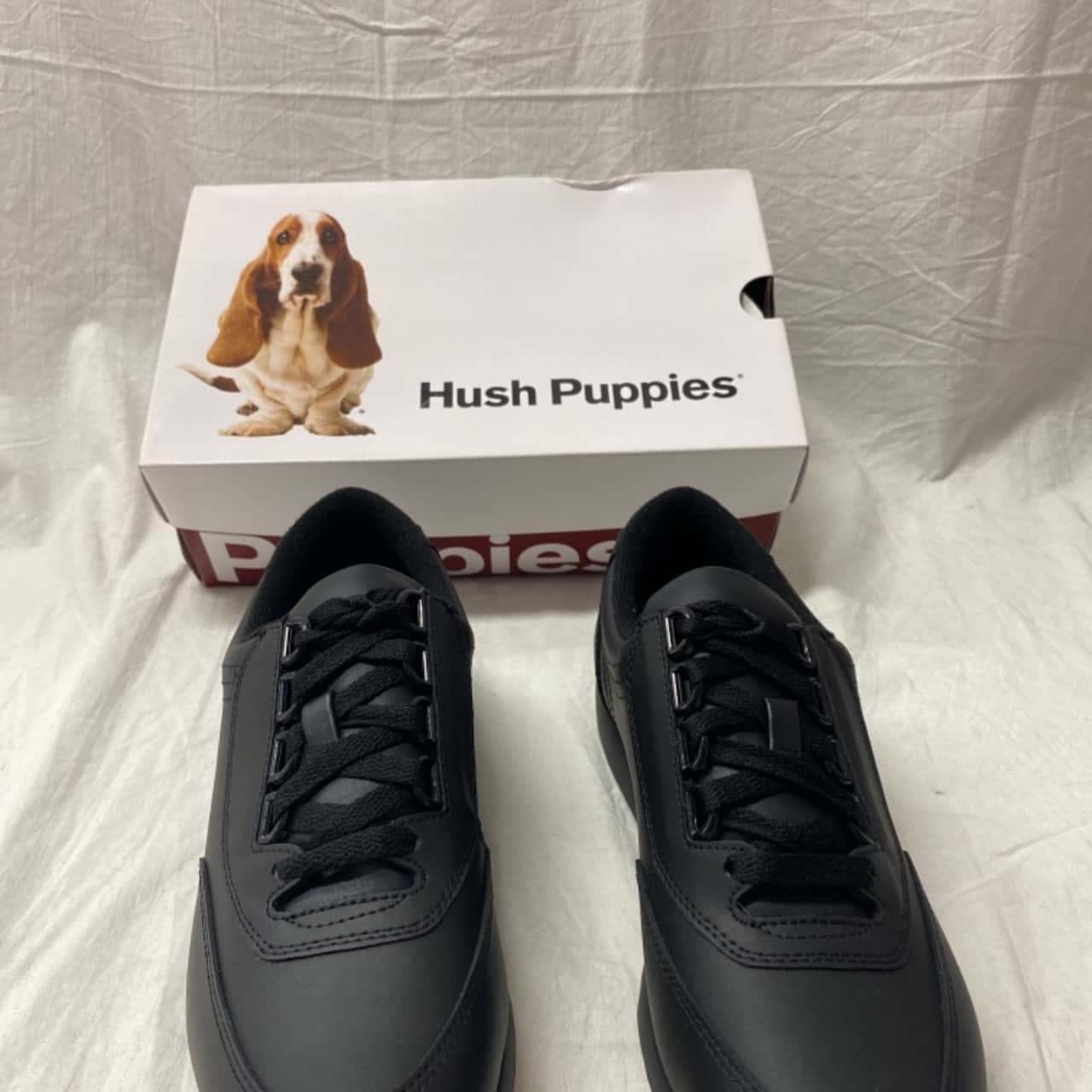 Womens Size 8.5 Black Shoes (s)