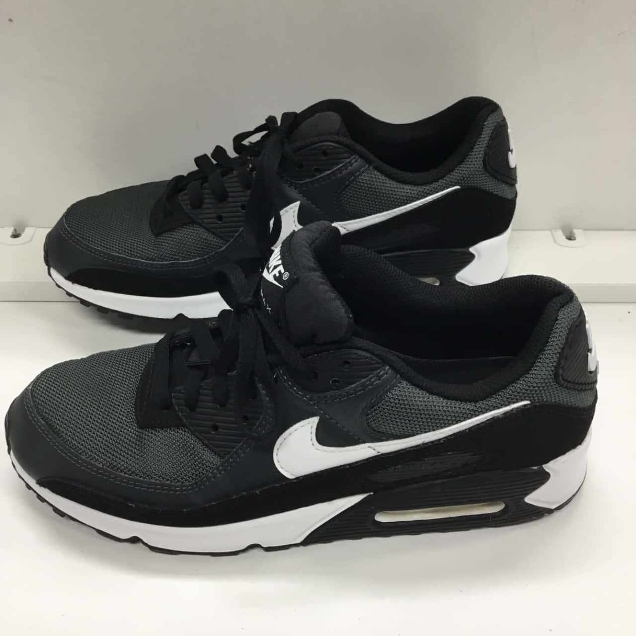 Nike Air Max Mens Size US 11 Black / White Trainers (s) - New Without ...
