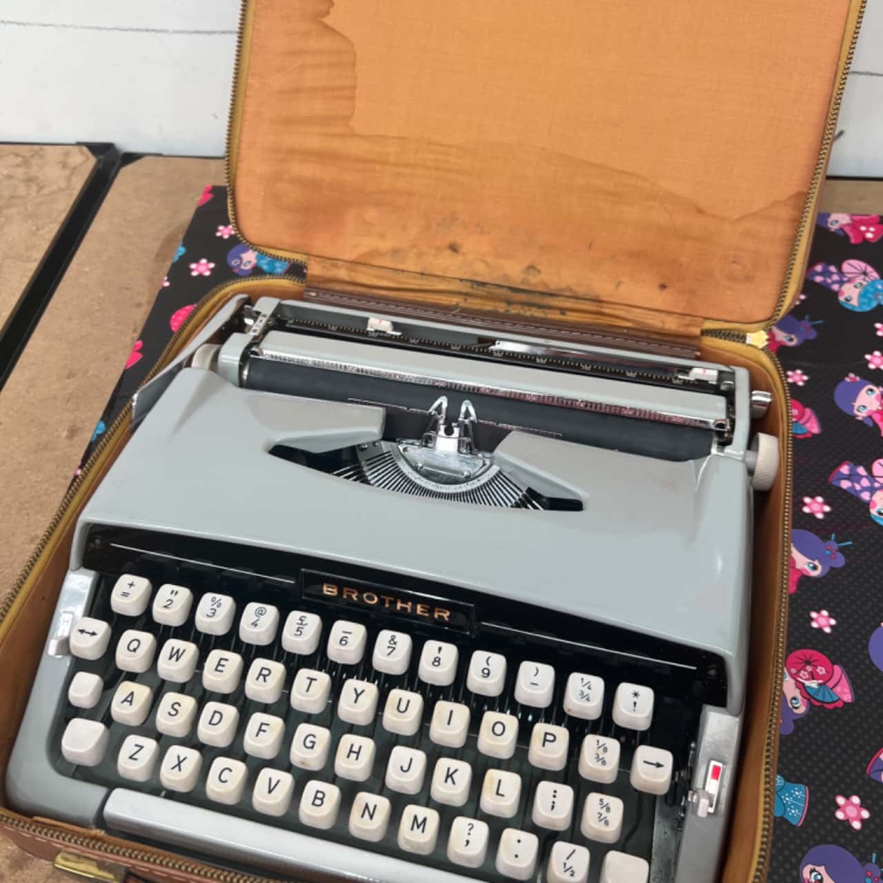 Brother Typewriter in Grey with Leather like Case (s)