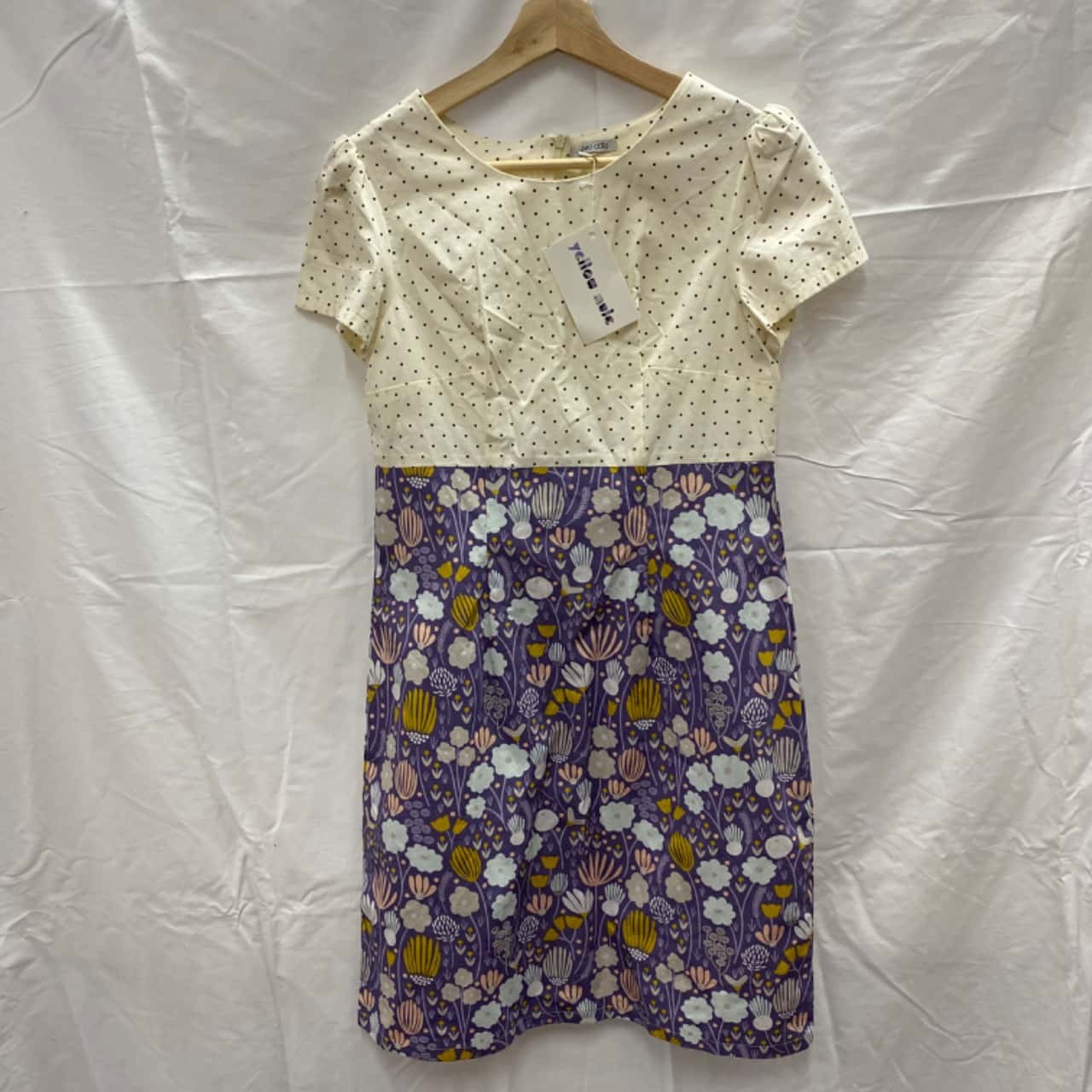 Yellow Mule Womens Size 8 Short Sleeve Dress Pattern / Purple / White