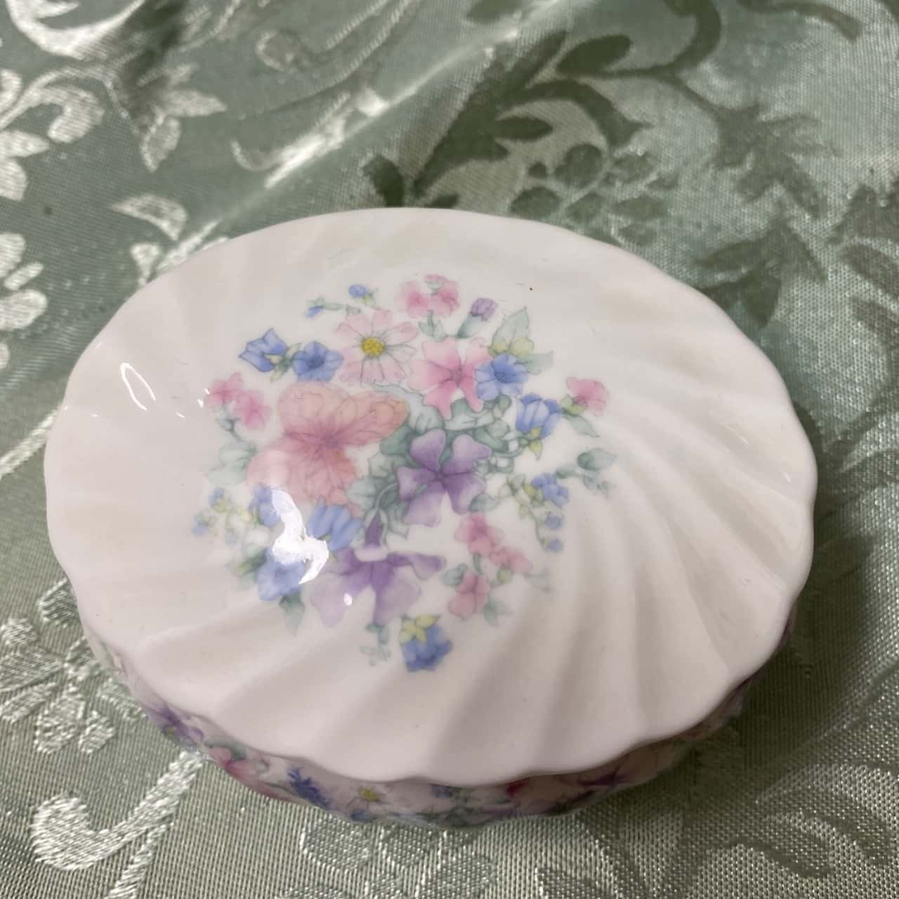 Lidded Trinket Box