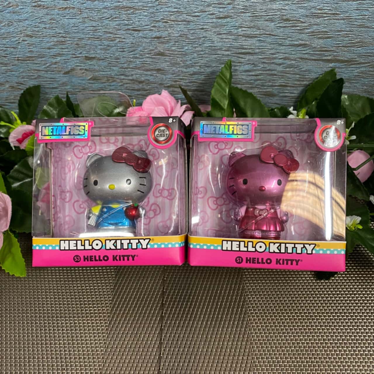 JADA Toys Metal Figs Hello Kitty Figurines - set of 2(s)