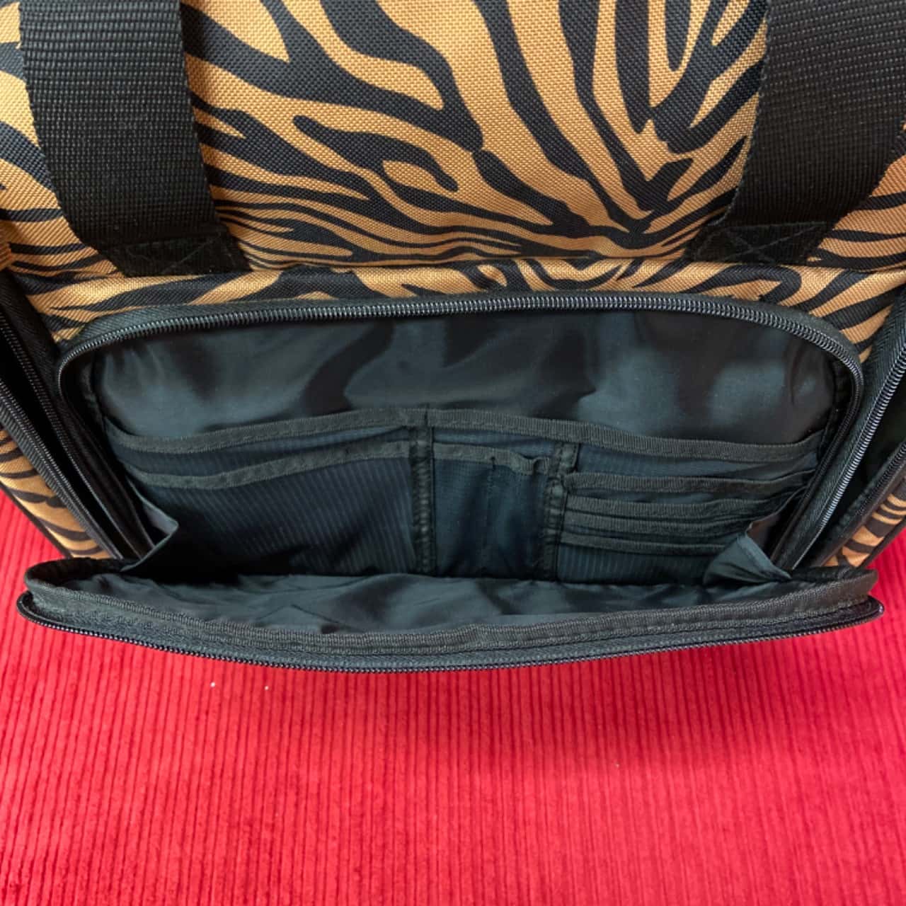 Marikai Womens Animal print Brand New Overnight or Travel Case 36cm ...