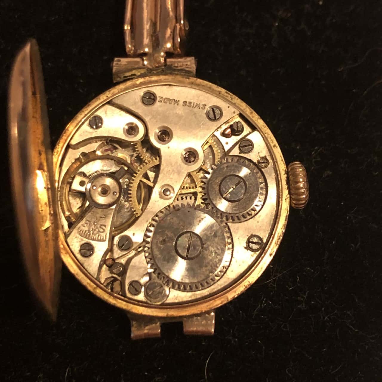 Womens 9ct Gold Nurses Watch (1930's era)(s)