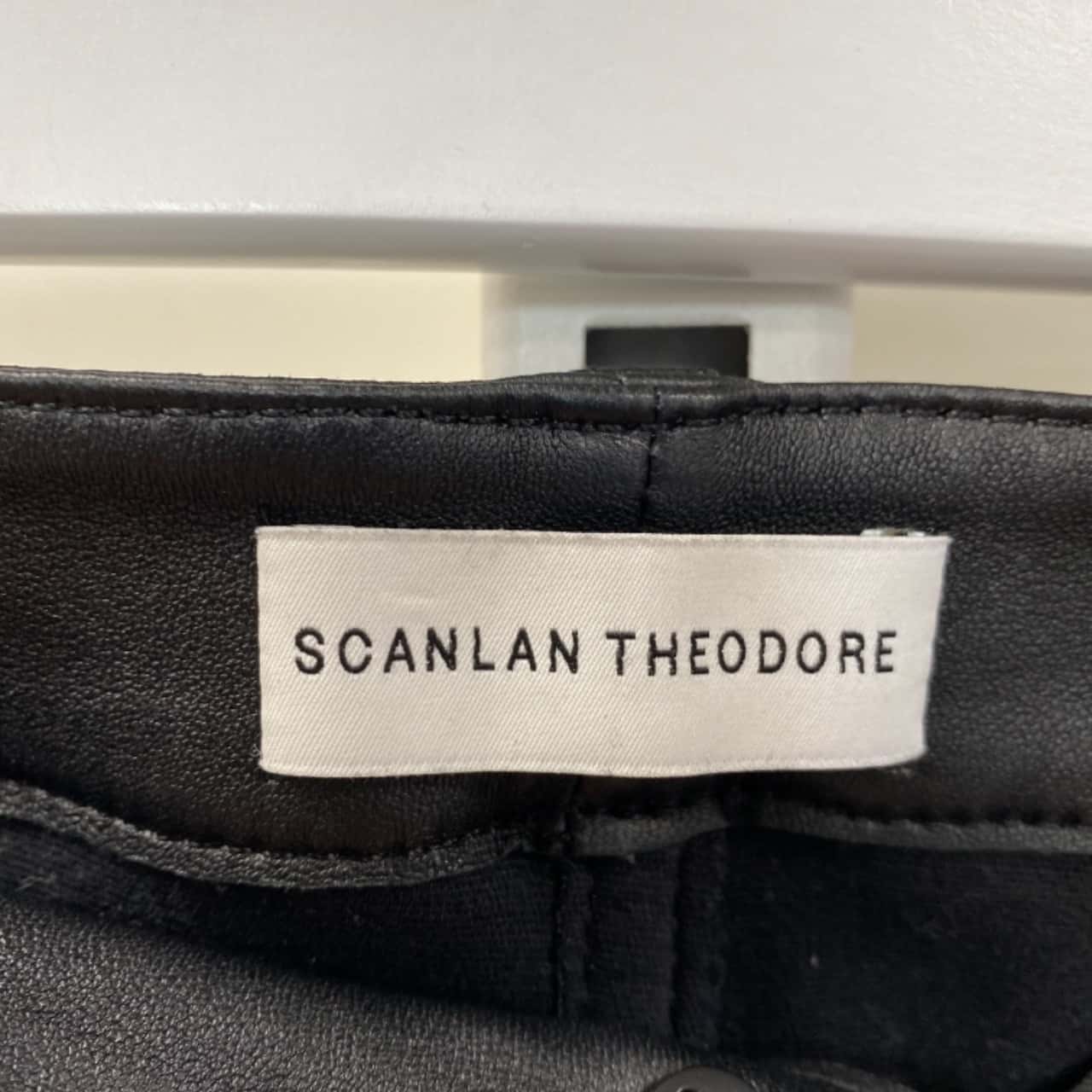 Scanlan Theodore Womens Size 8 Slim Fit Black Pants