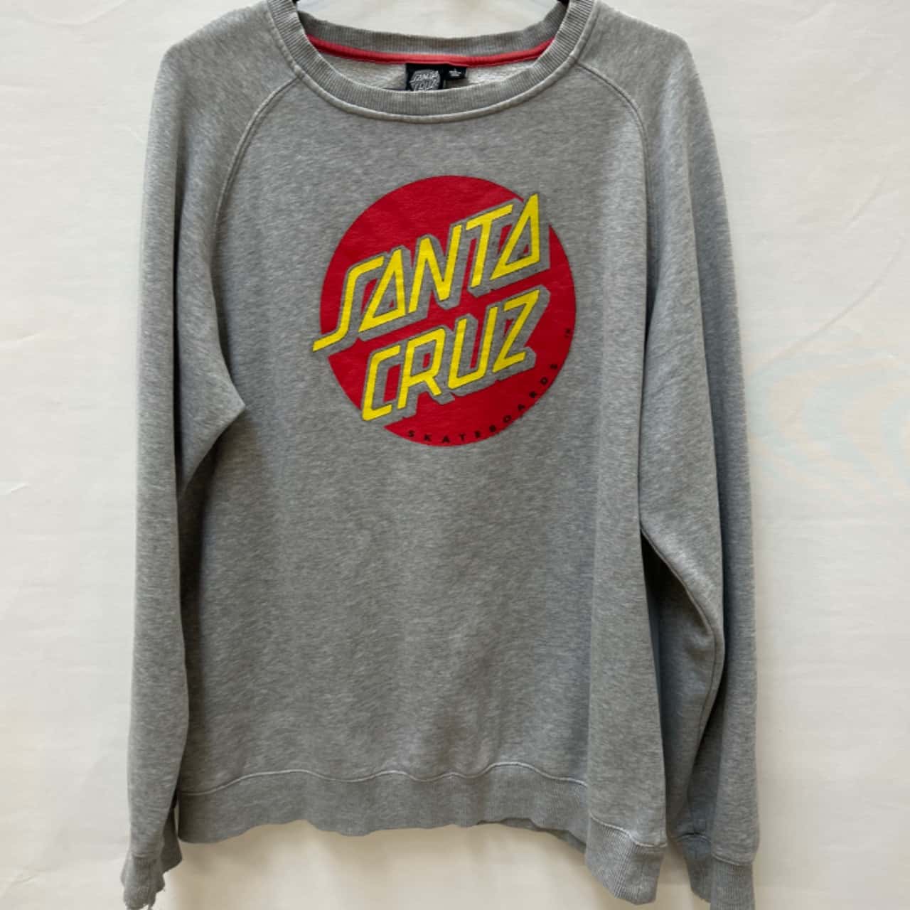 Santa Cruz Mens Size L Crew Neck Grey