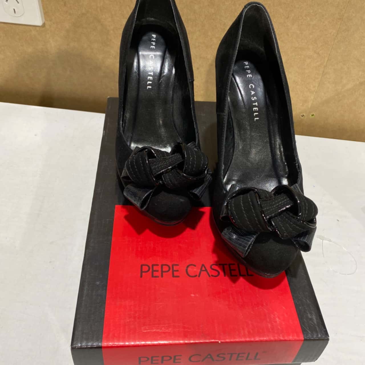 PEPE CASTELL Womens pumps Size 37 Black