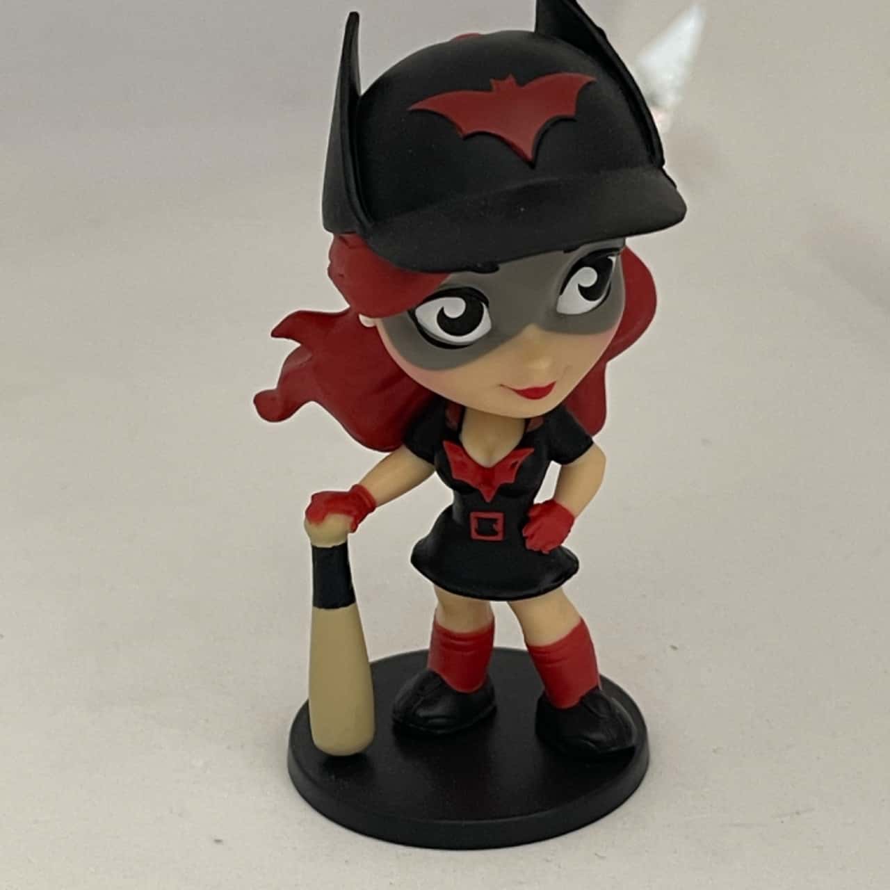 Eight Mini Funko Bombshells figurines (b21)(s)