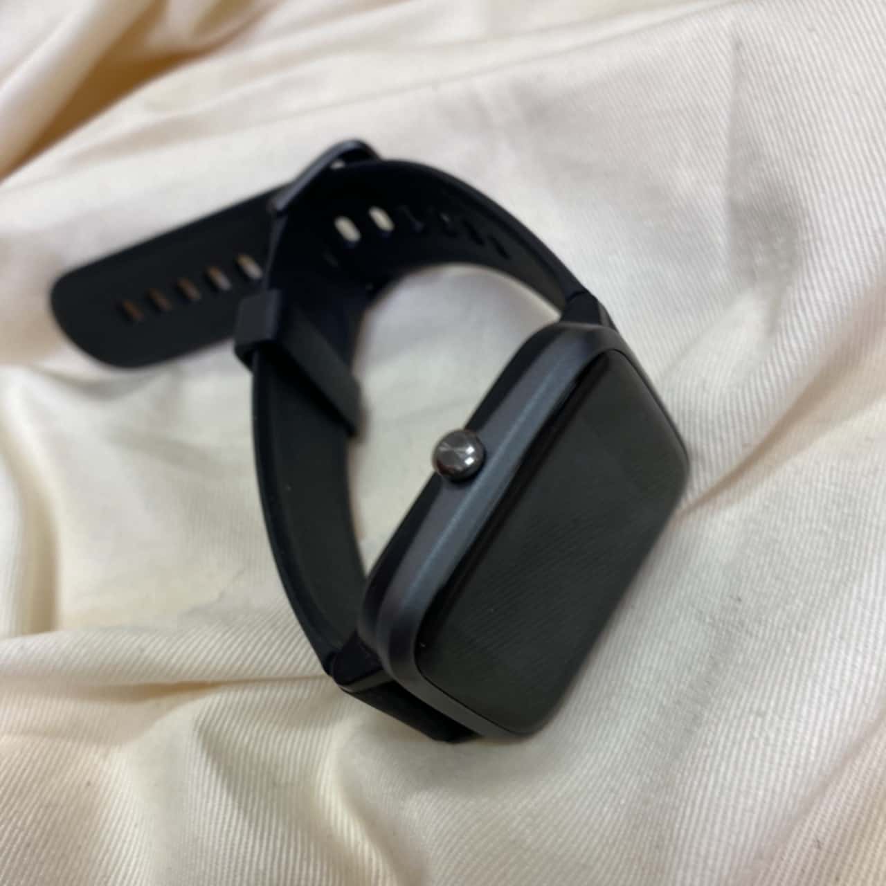 Unigigi Uwatch3 smart watch/fitness tracker Black(s)