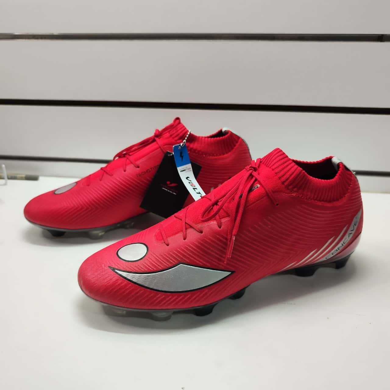 Volt Mens Size 12 Red Footy Boots (s)
