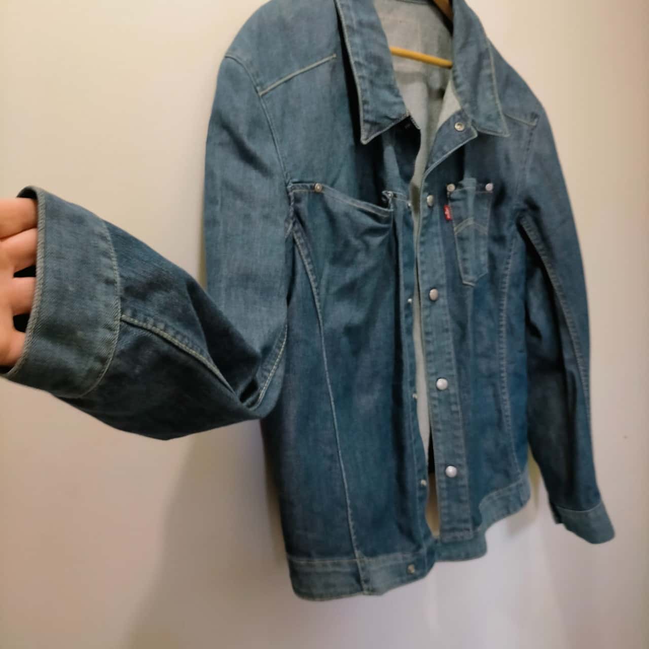 Levi's Size L Classic Blue Denim Button Up Light Weight Jacket VGUC(s)