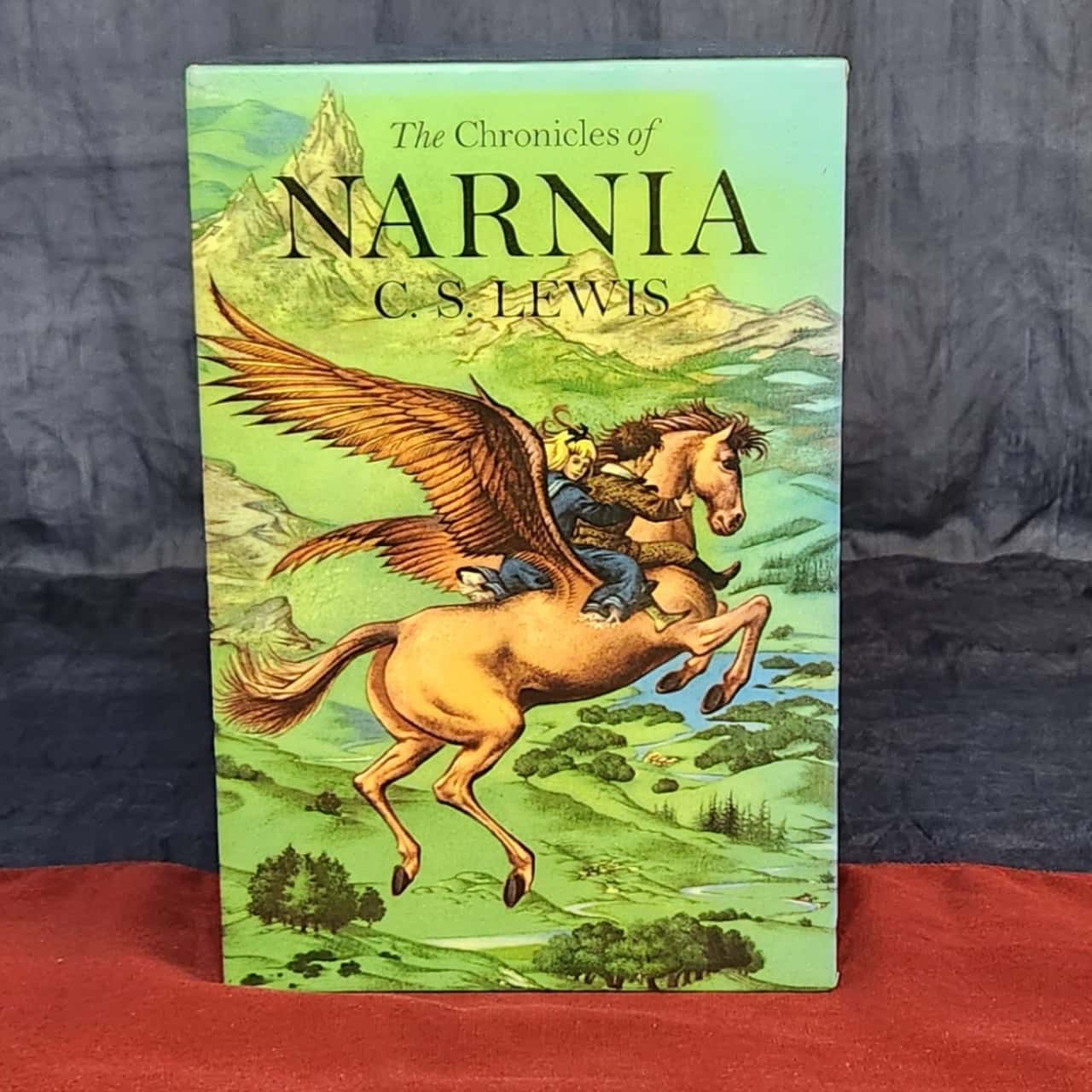 C.S. Lewis - The Chronicles of Narnia Collectors Box Set