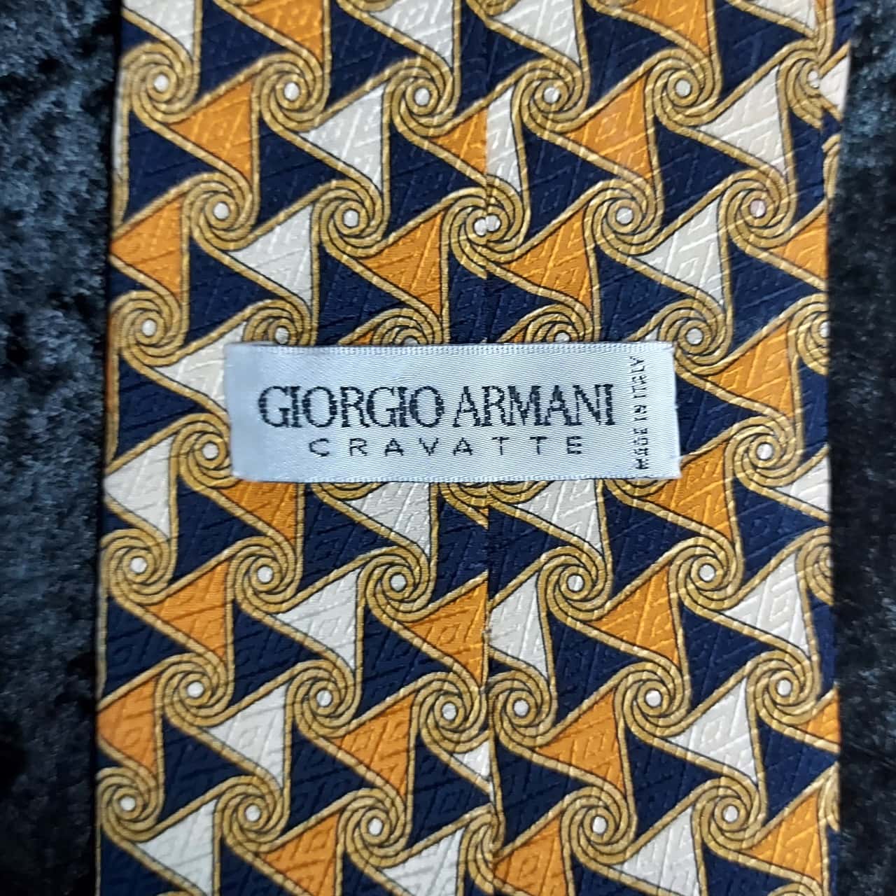 GIORGIO ARMANI Mens Silk Cravatte Dark Navy Blue/ Mustard Swirl Pattern(s)