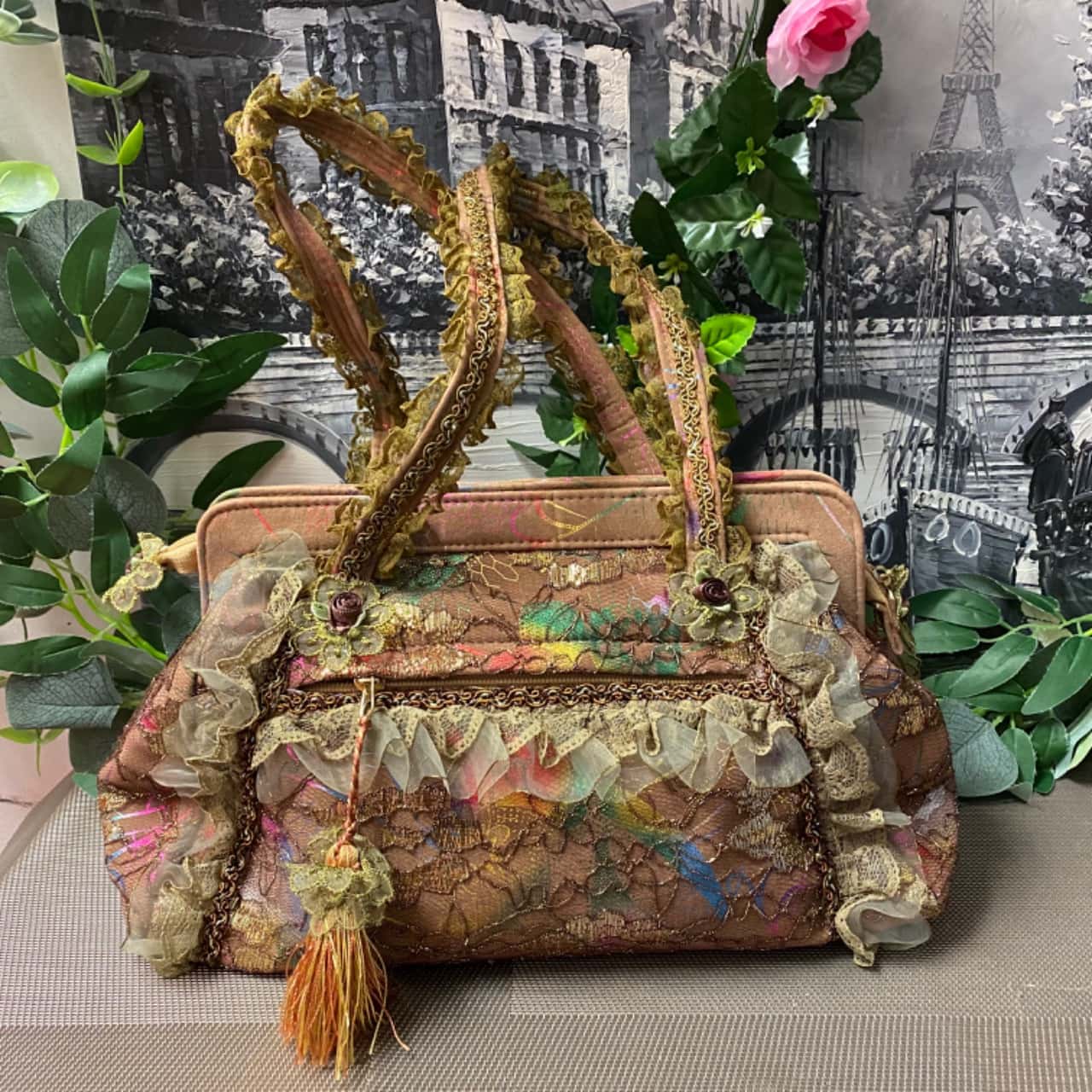 Vintage look gorgeous bag(s)