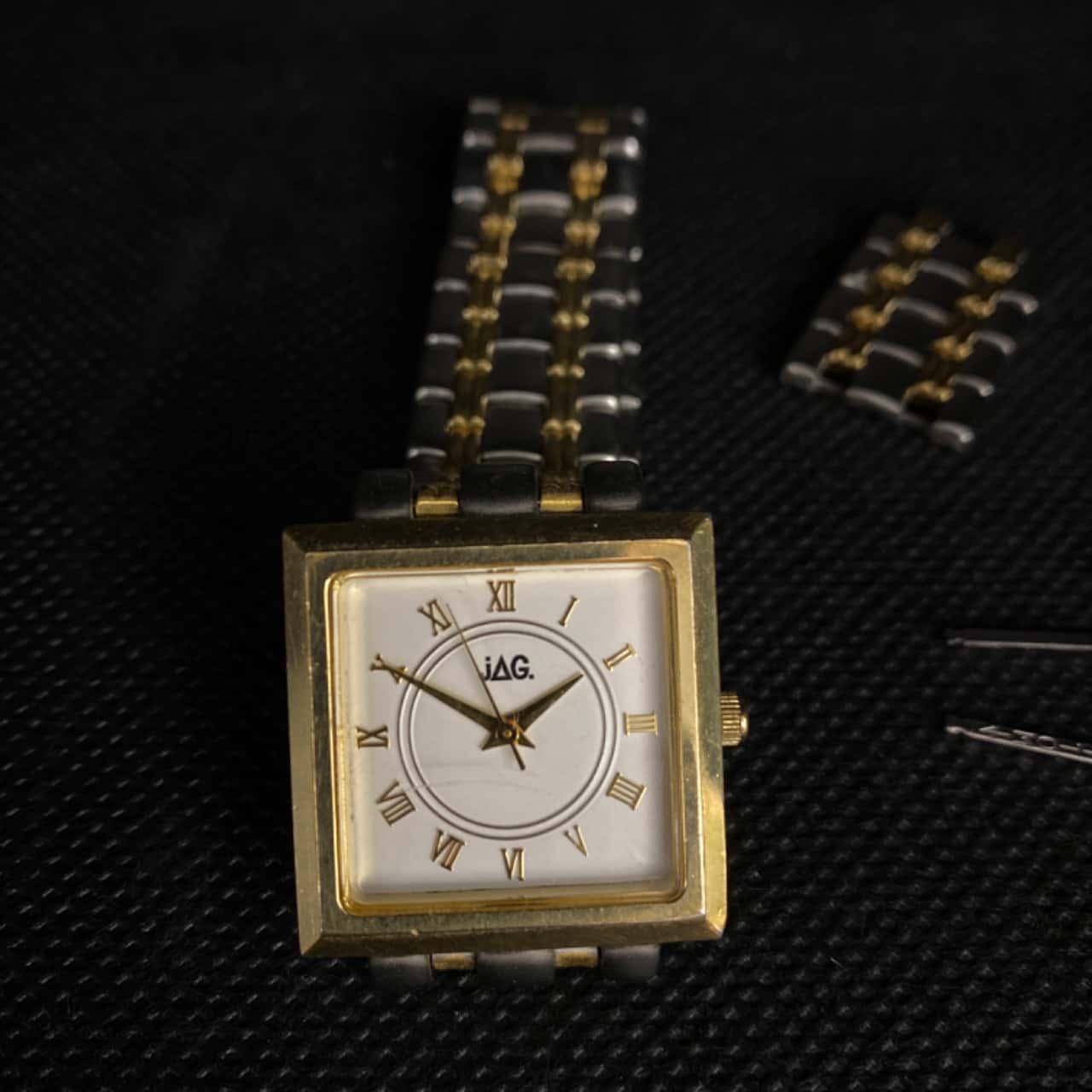 Jag Womens Watch Gold And Silver Toned (s)