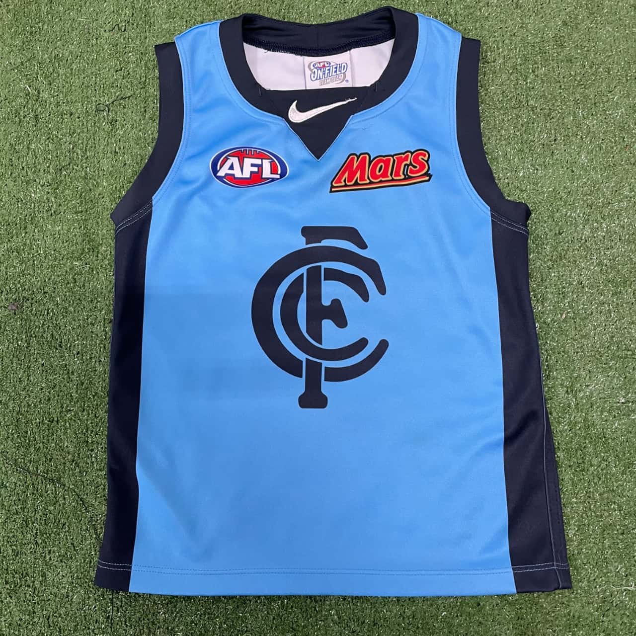 Other Kids Blue/Navy Blue Carlton AFL top autographed(s)