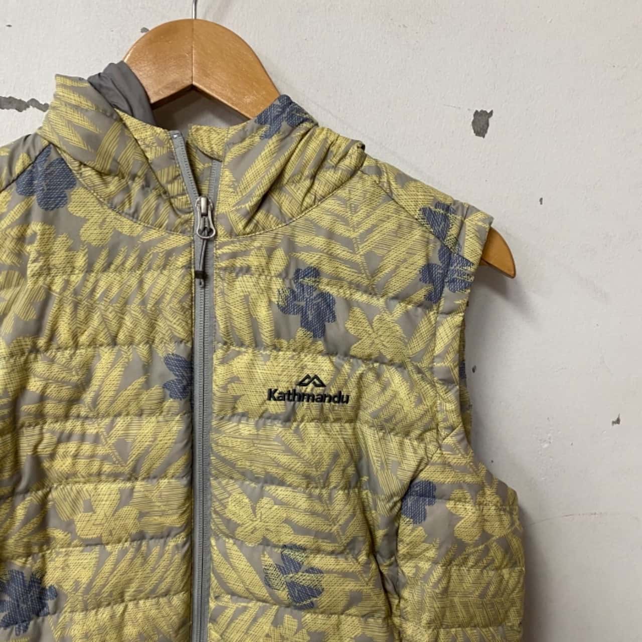 Kathmandu Womens Size 14 Puffer Vest Jacket Pattern (s)