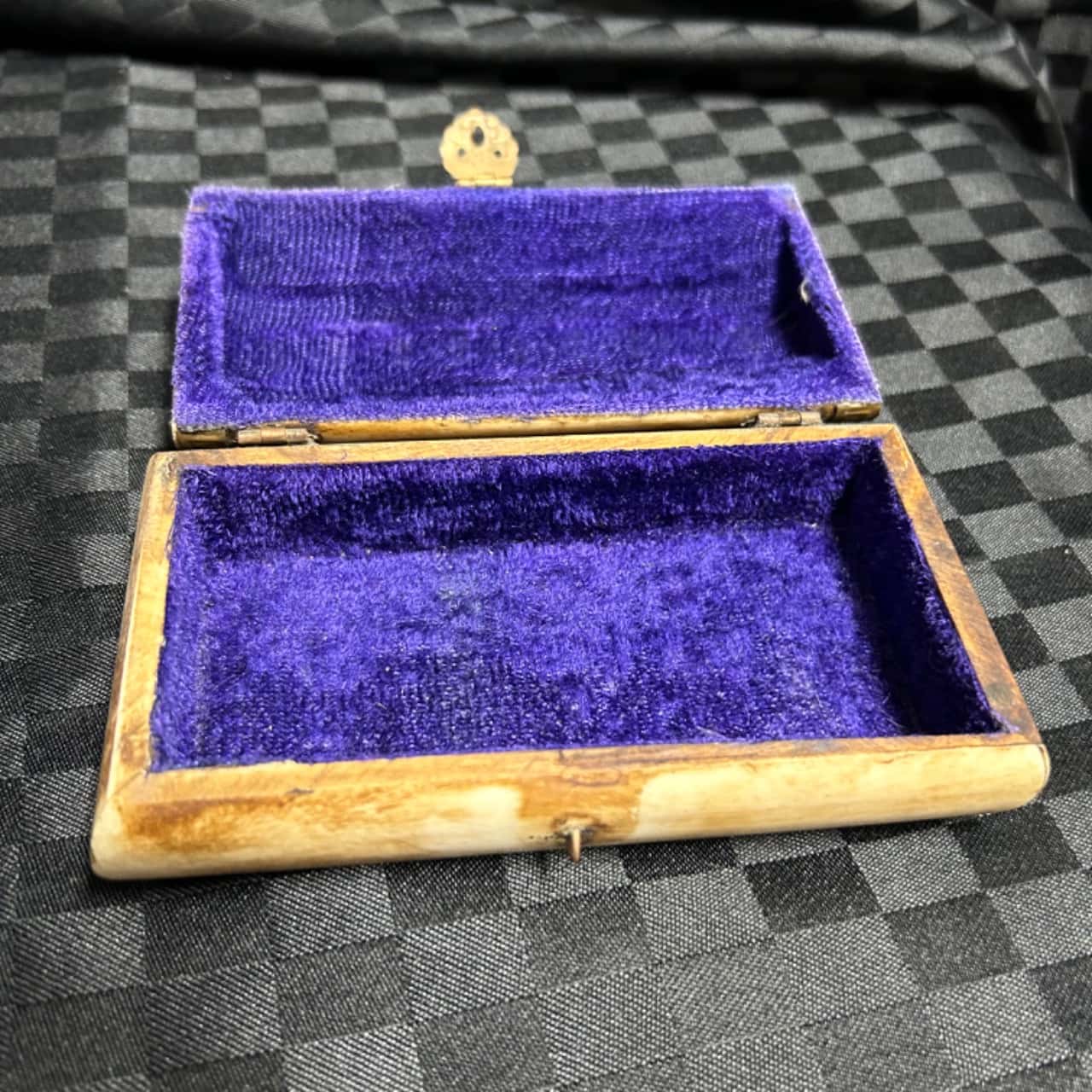 Medium Carved Bone Trinket Box, Jewellery Box, Vintage, Boho, Unique ...