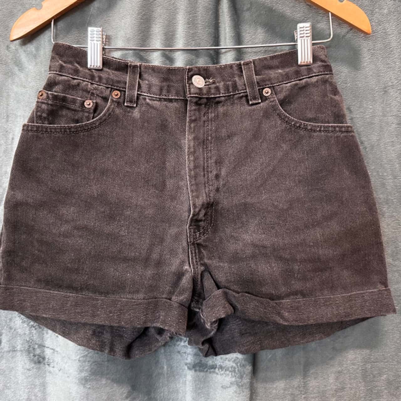 Levi's Womens Size 8 Shorts Grey (s)