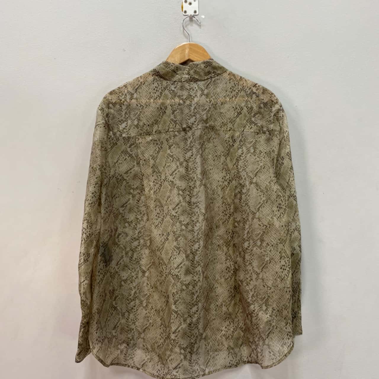 Witchery Womens Silk blend Snake Skin Size 6 Long Sleeve Shirt