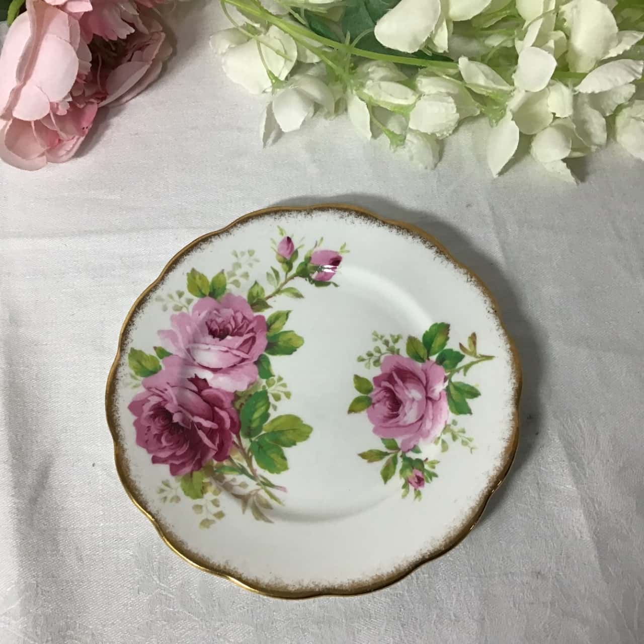 Vintage Royal Albert “American Beauty” Bone China 4 x Side Plates and 1 ...