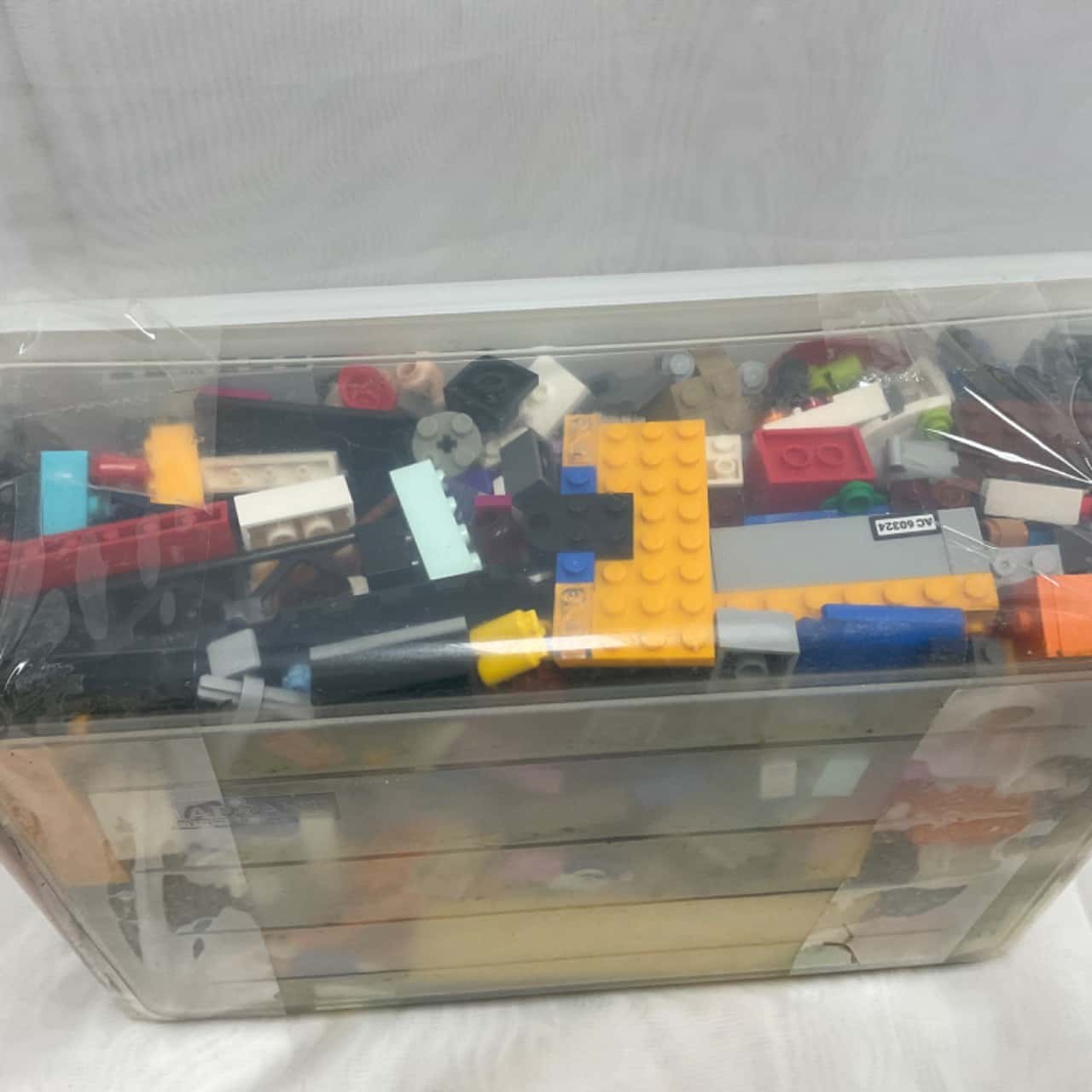 Assorted Box of Legos 1.5kgs Mixed (s)