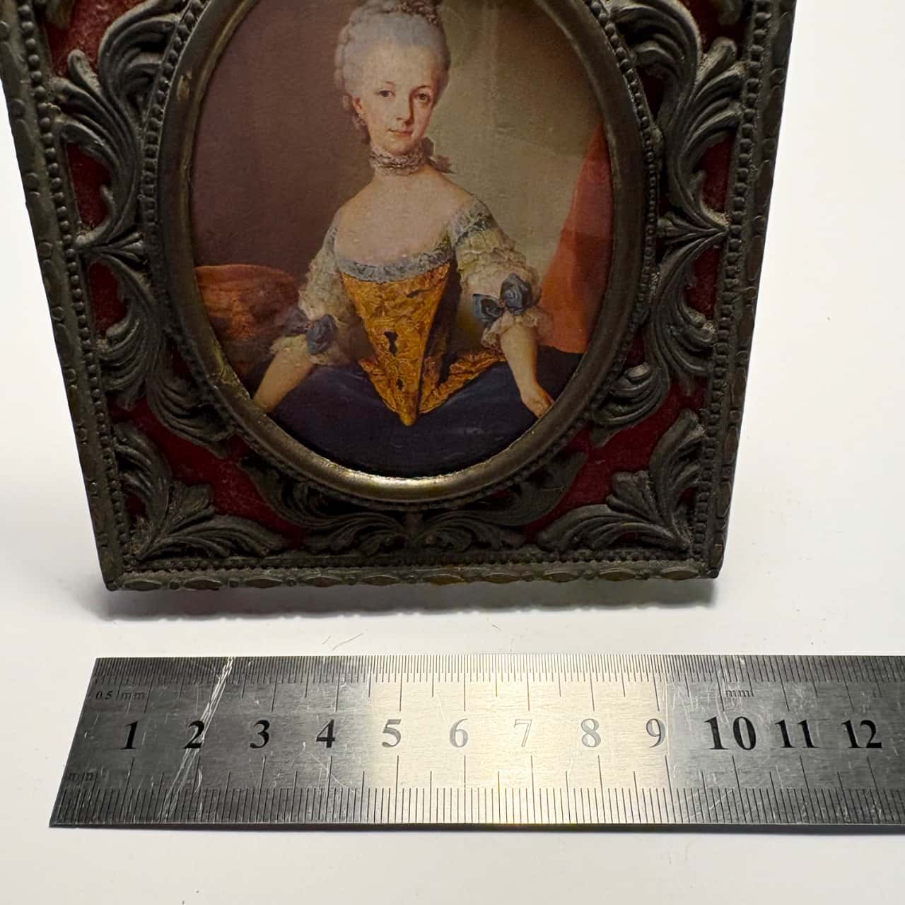 Vtg. Italian ornate metal frame featuring a print of Archduchess Maria ...