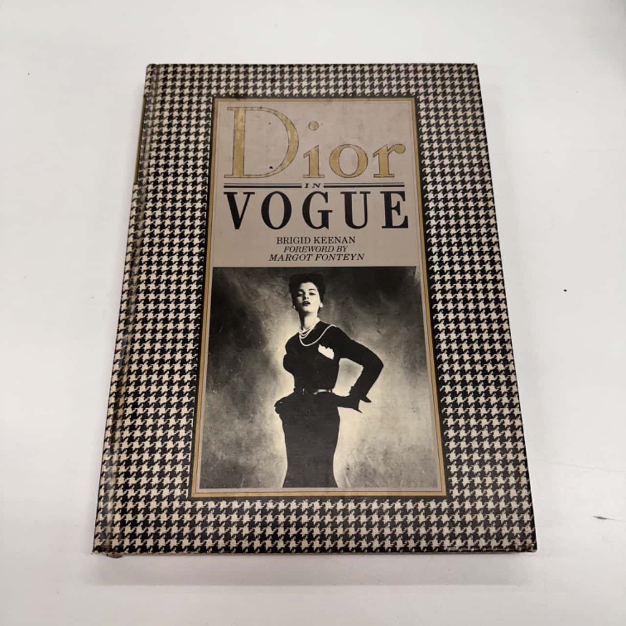 Dior in vogue book (s)