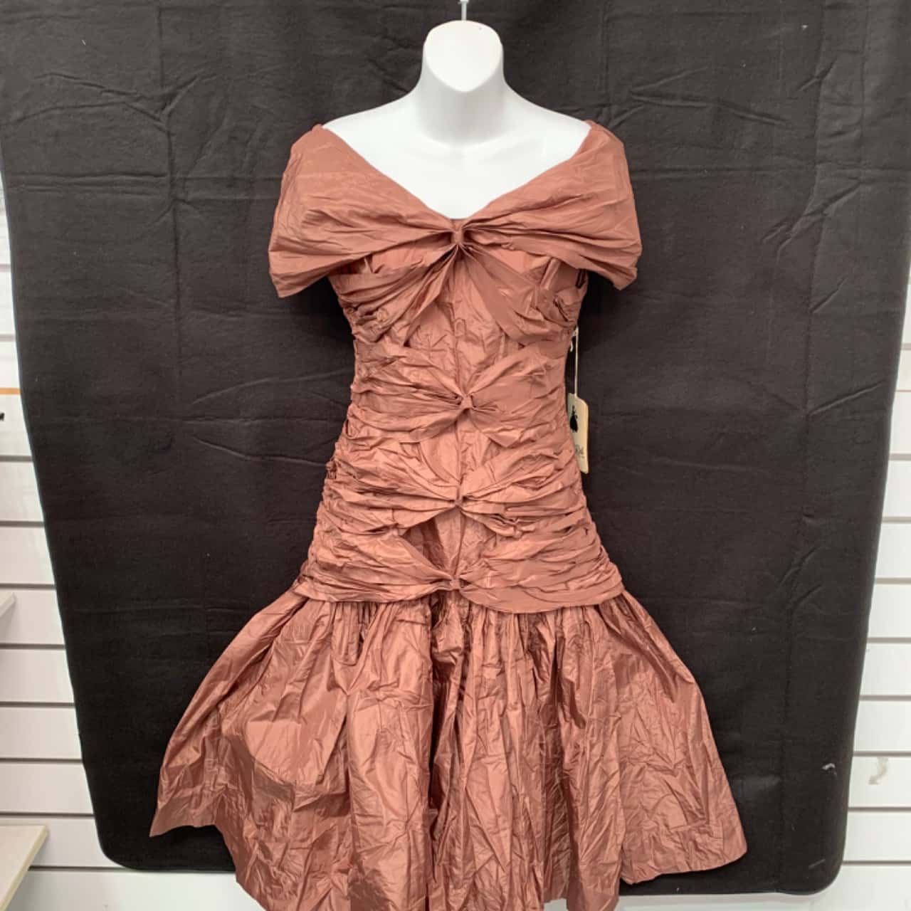 Van Roth Vintage Womens Size 8 Off The Shoulder Formal Dress Brown (s)