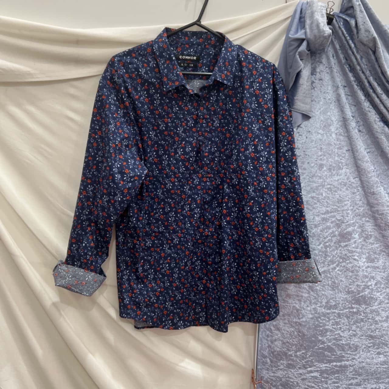 BNWT Connor Mens Floral Blue Slim Shirt Size XL
