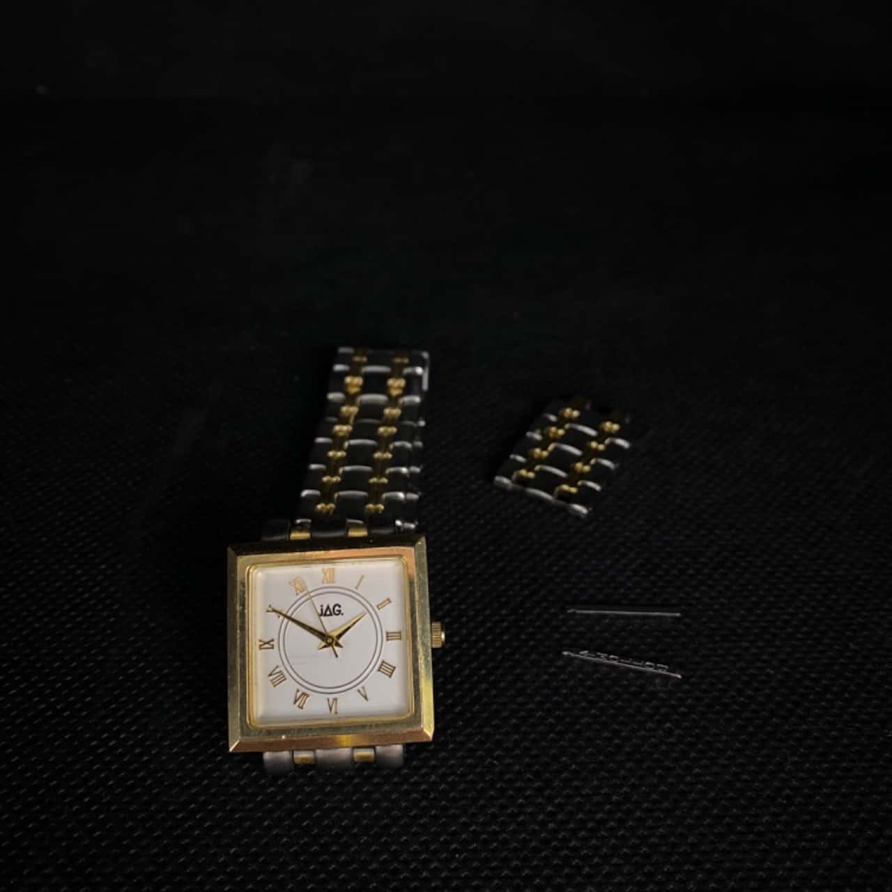 Jag Womens Watch Gold And Silver Toned (s)