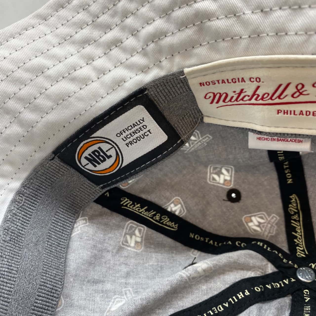 Mitchell & Ness Mens Black NBL Summer Hat(s)