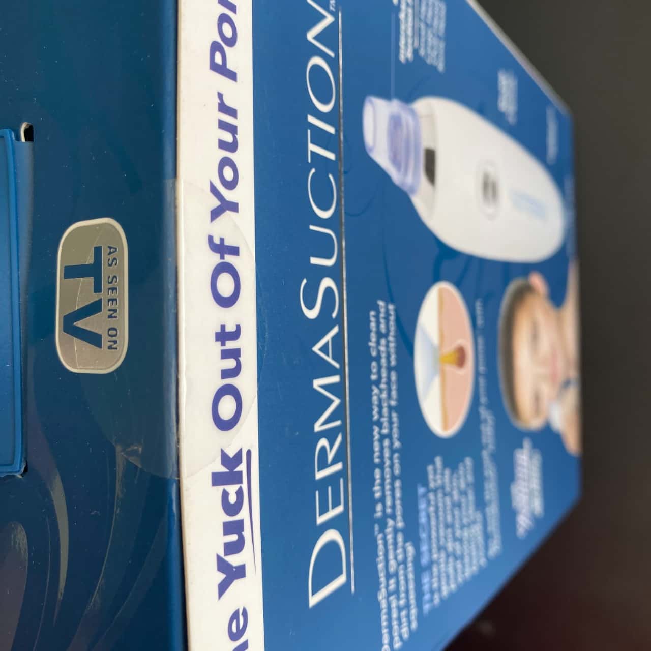 DermaSuction Pore Cleaning Device