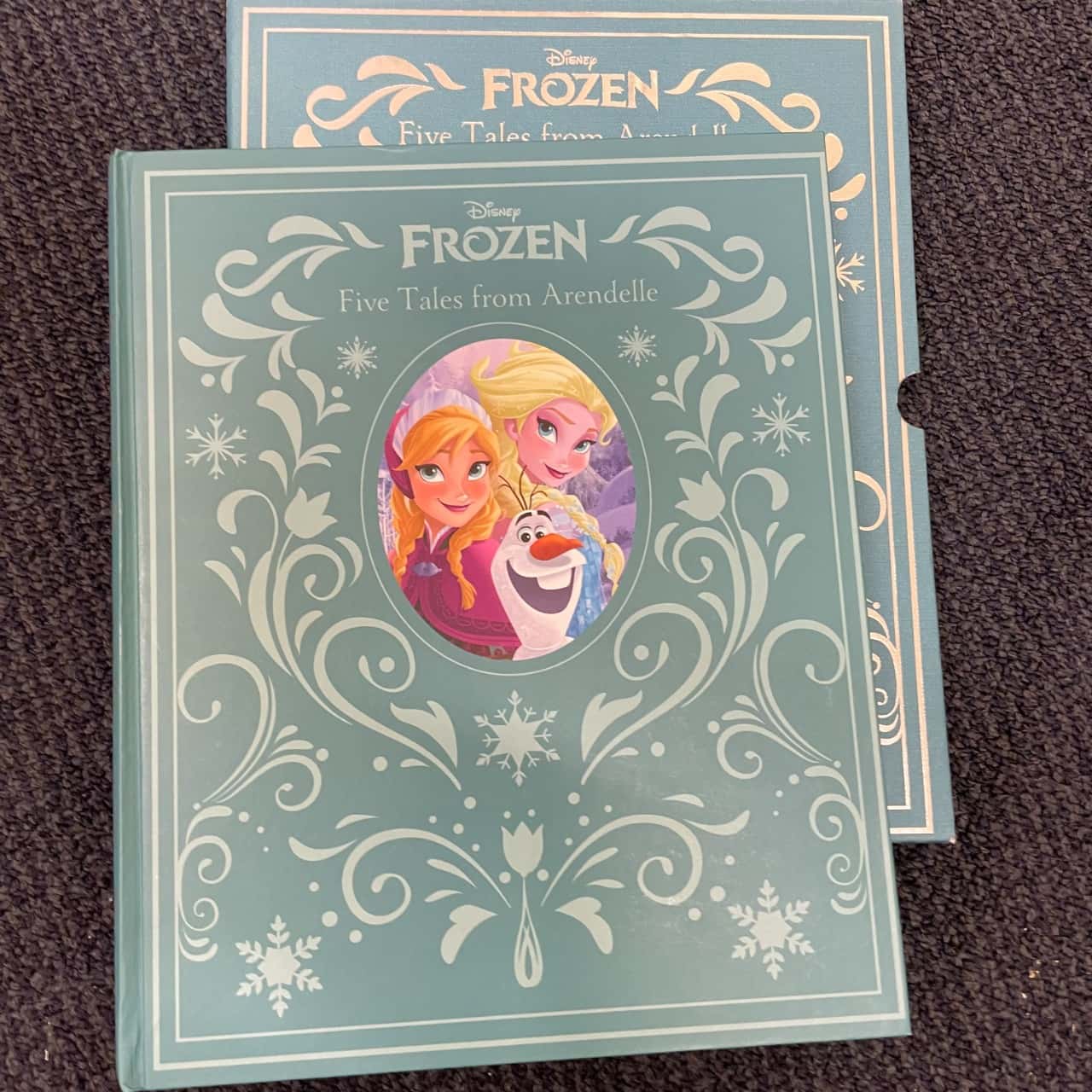 Frozen: 5 tales from Arendelle. One hard cover book in cardboard case.