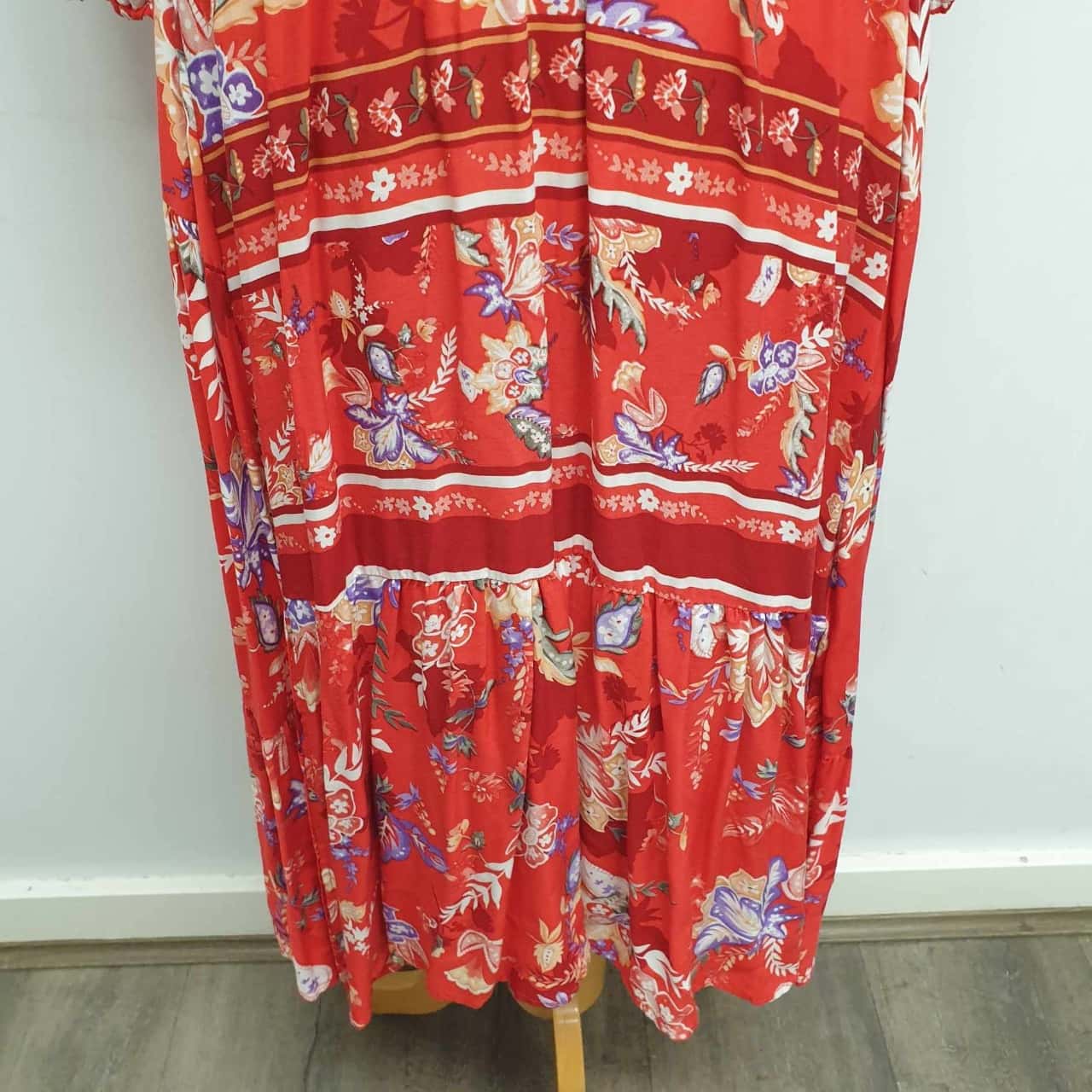 Jaase Gorgeous Classy Look Red Floral with Elastic Waist Detail Midi ...
