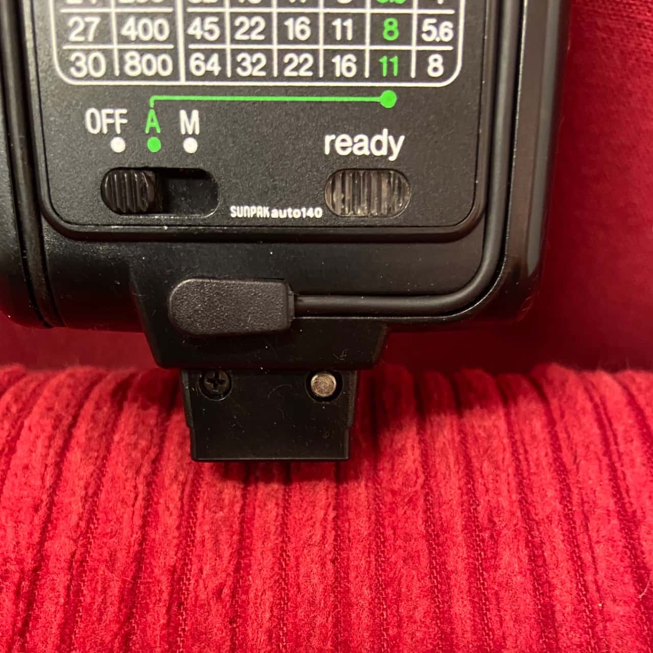 Sunpak 140 Auto Shoe Mount Flash Unit for 35mm SLR RRP: $36.42(s)