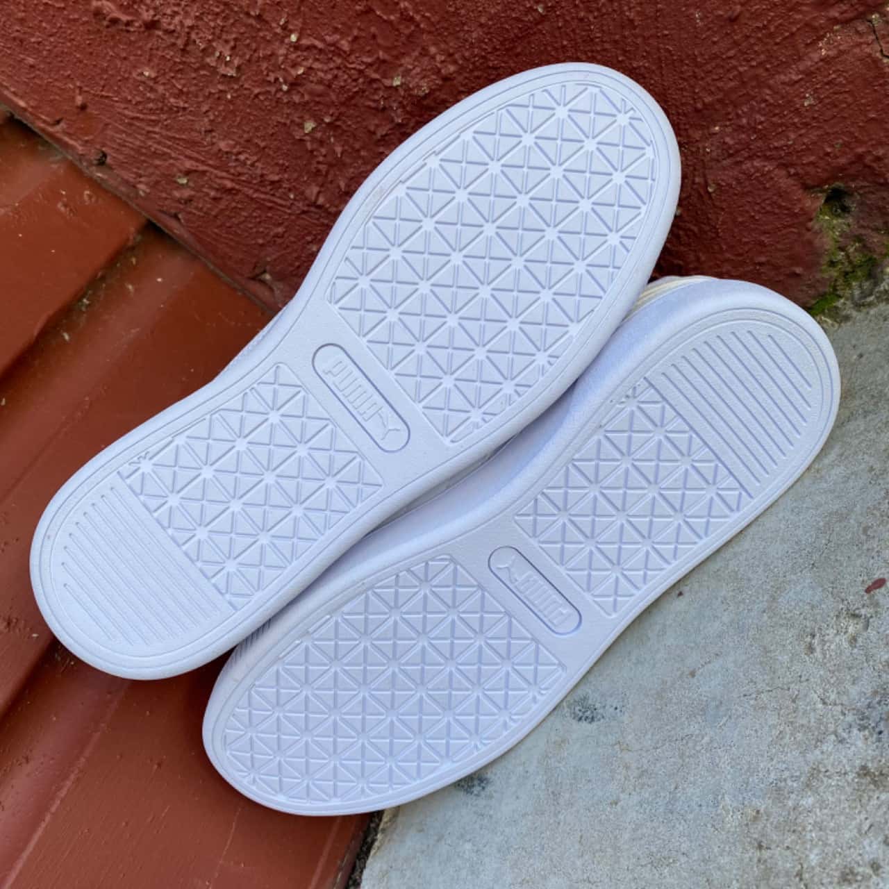 Puma Vikki Womens soft foam optimal comfort Size 6 White -silver(s ...
