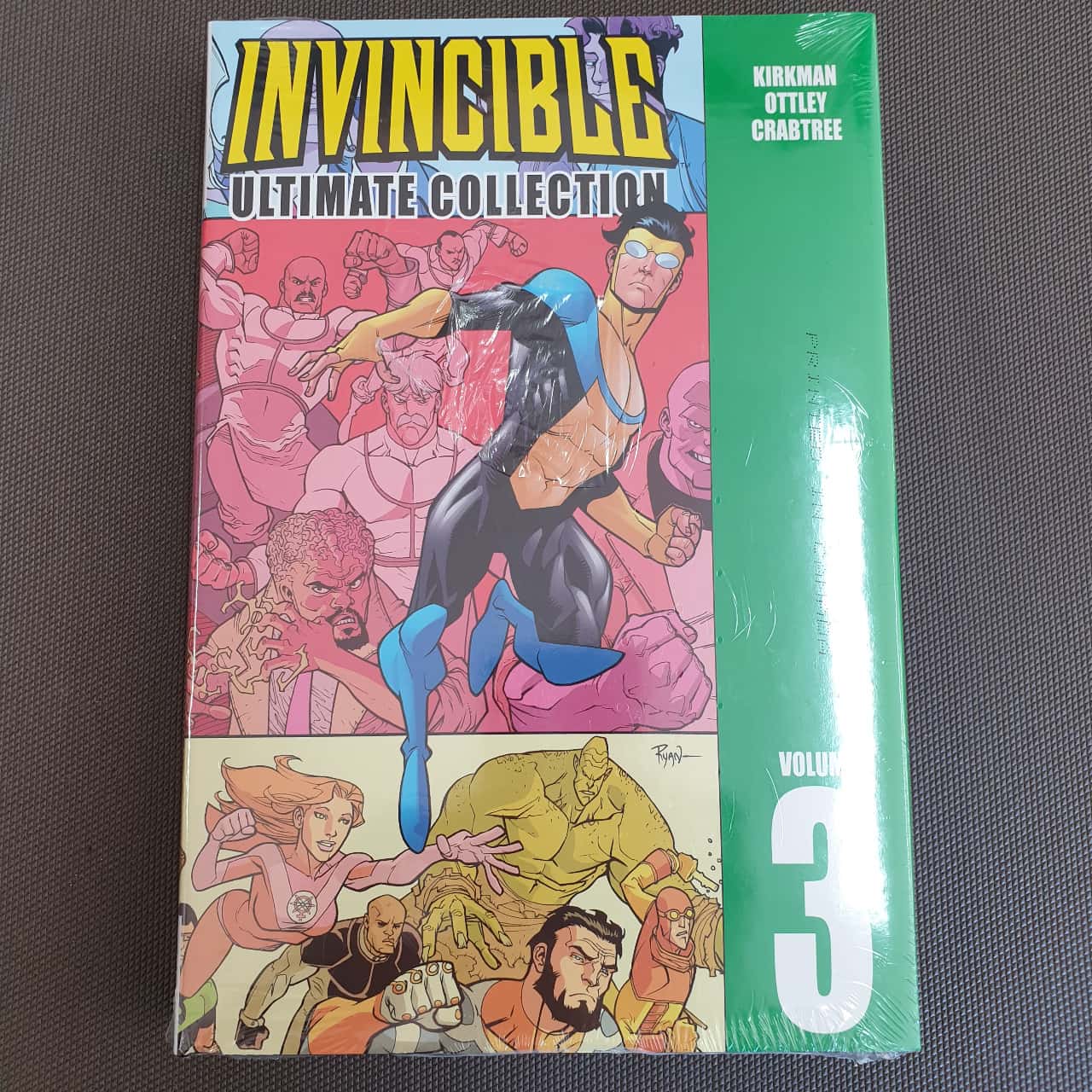 Invincible Ultimate Collection Volume 3(s)