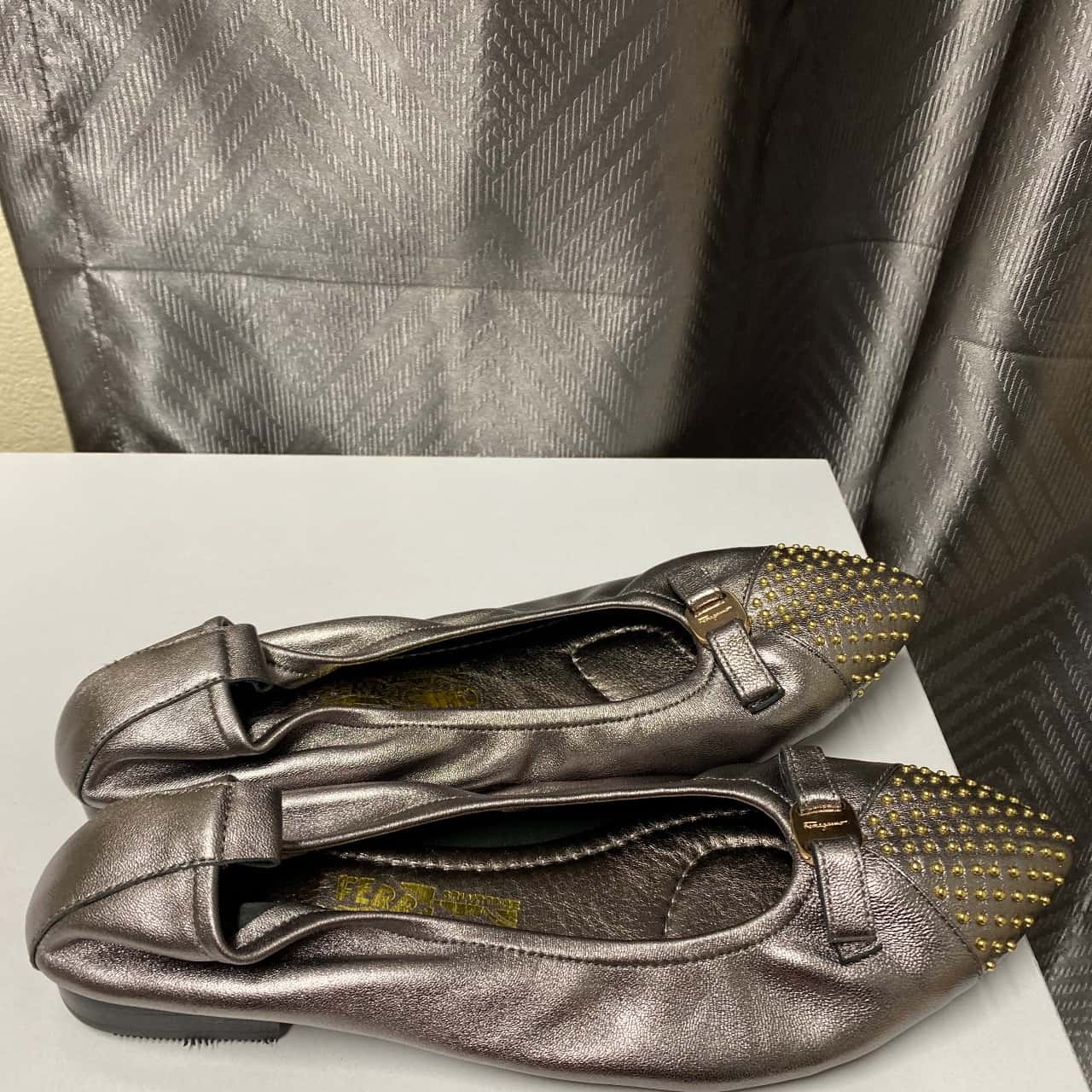 Women's Silver Flat Point Shoes With Studs (s)
