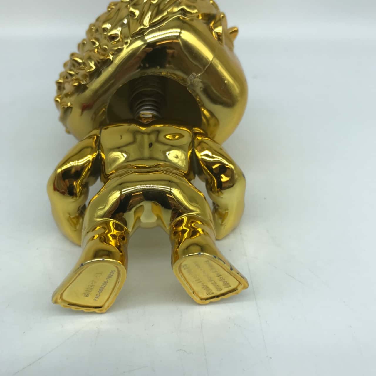 Funko Pop Marvel Studios Gold Chrome "Hulk"-1331253