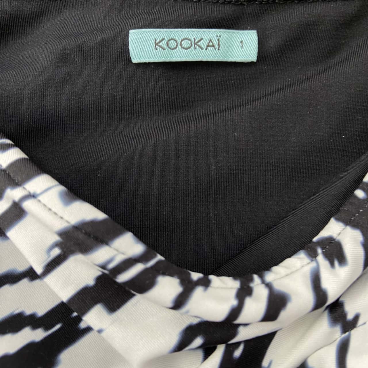 Kookai Womens Size 1 Top And Skirt Set Black / White